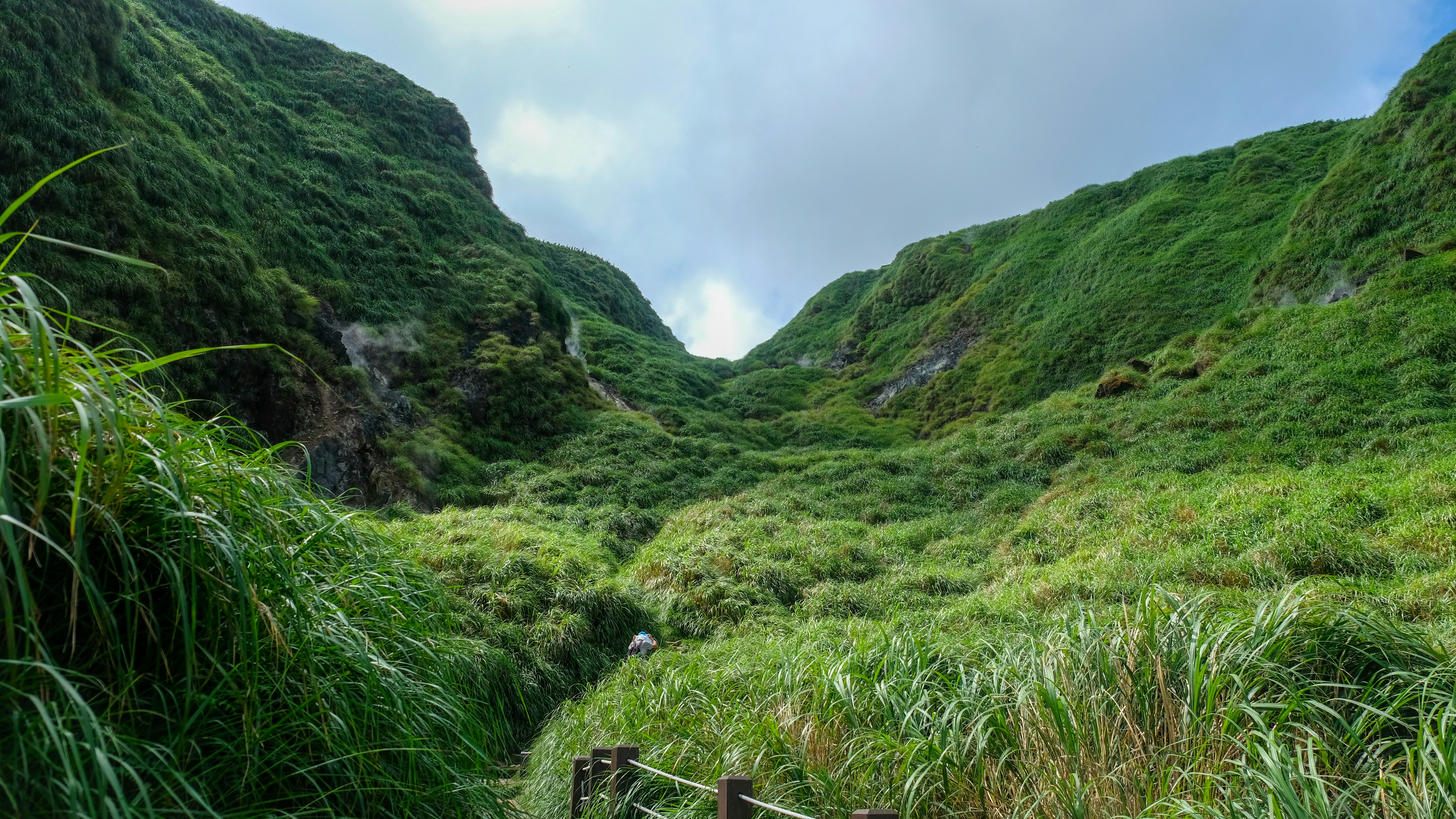 Grassy Hill Pictures | Download Free Images on Unsplash