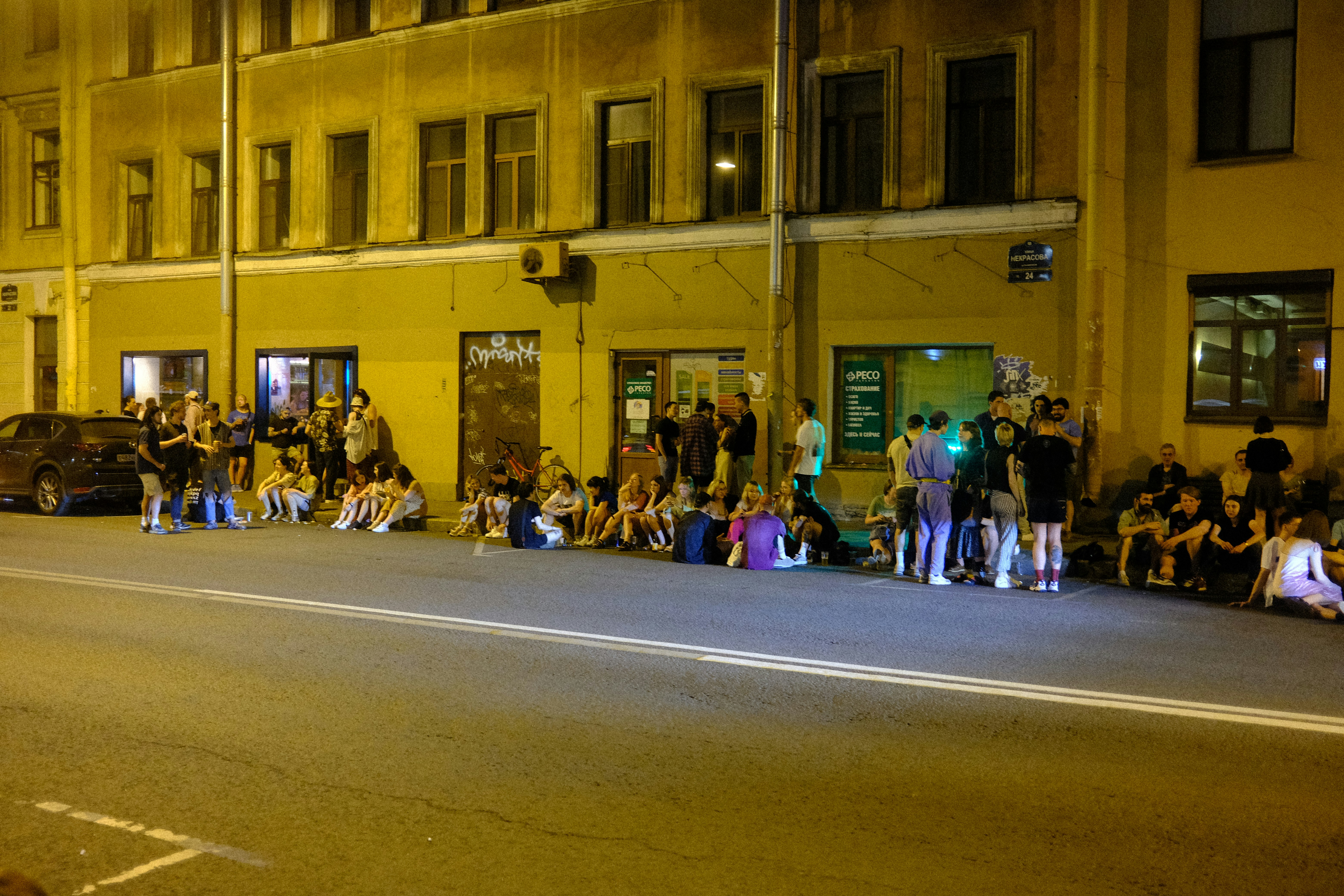 Street Party Pictures | Download Free Images on Unsplash