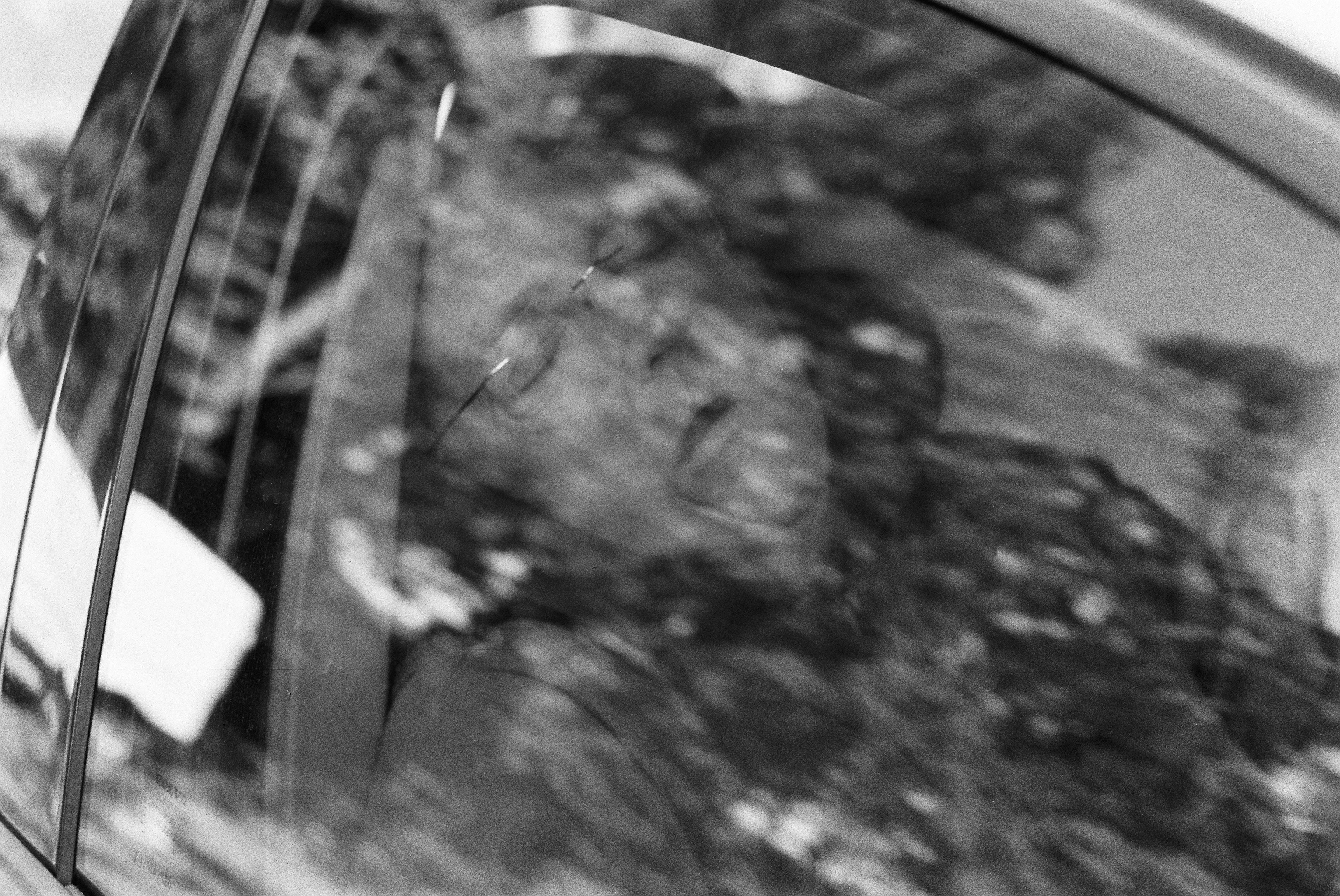 A close-up of a car's windshield photo – Free Outdoors Image on Unsplash