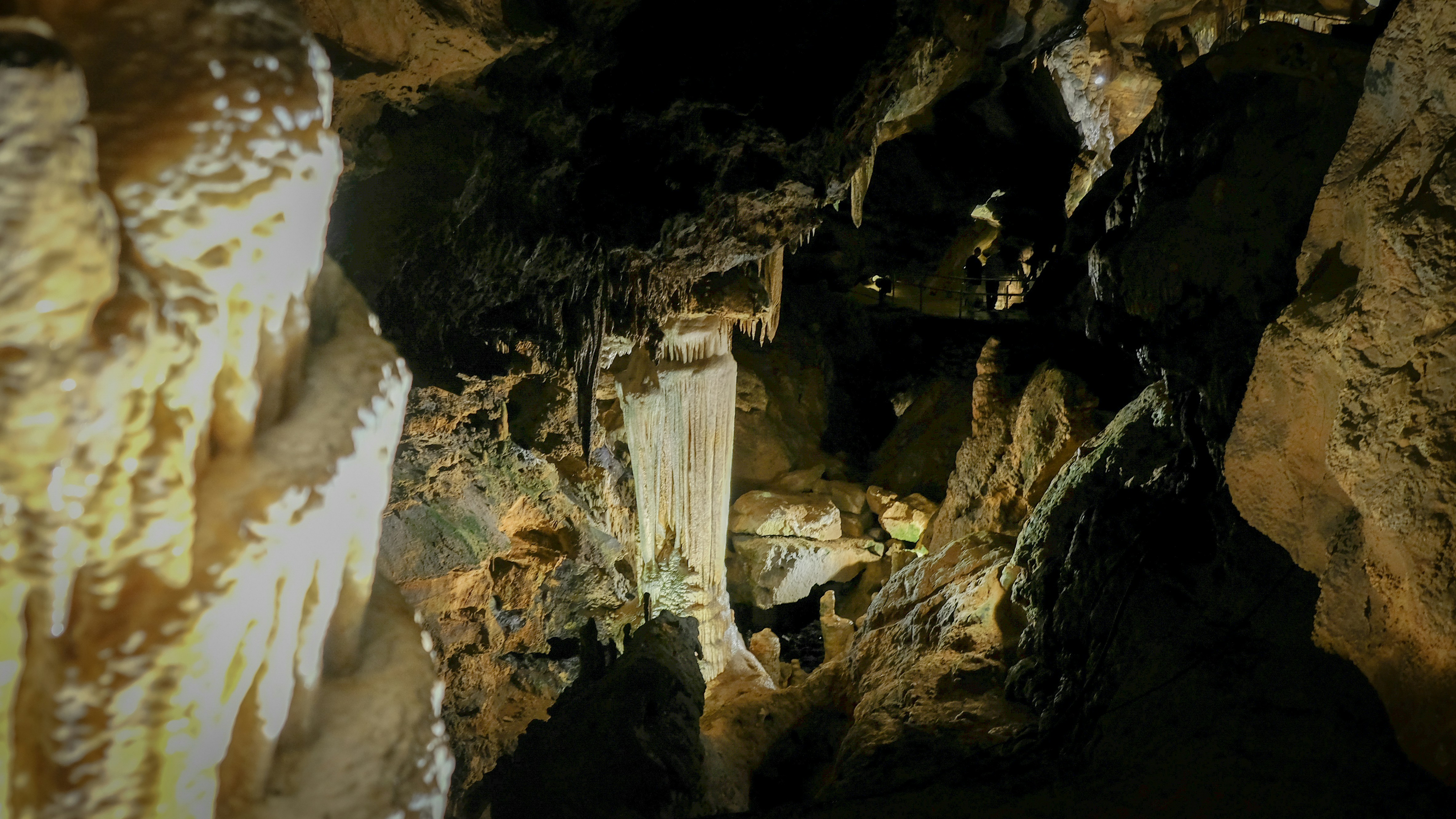 Caverns Pictures | Download Free Images on Unsplash