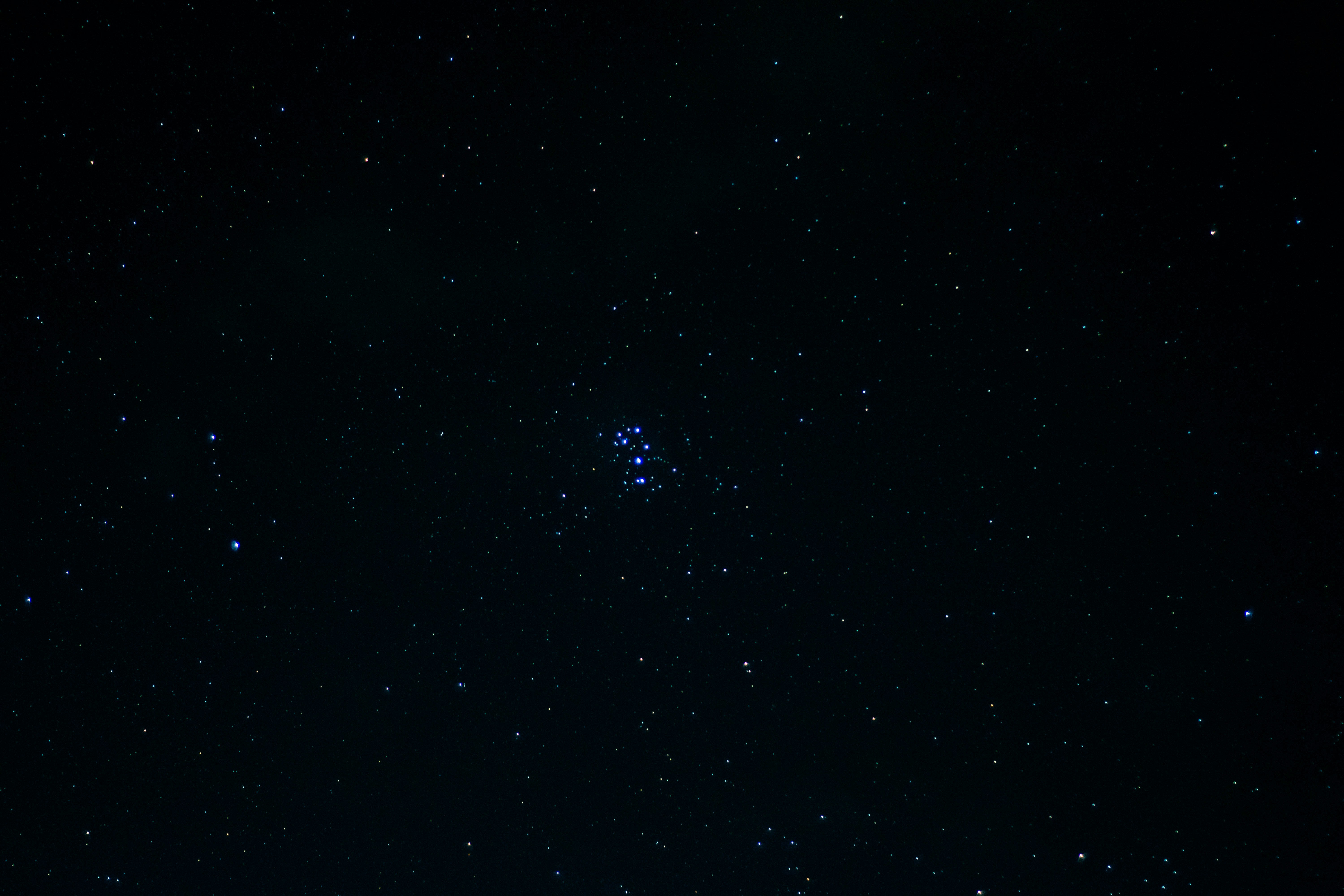 Foto Un cielo nocturno estrellado – Imagen Malghar gratis en Unsplash