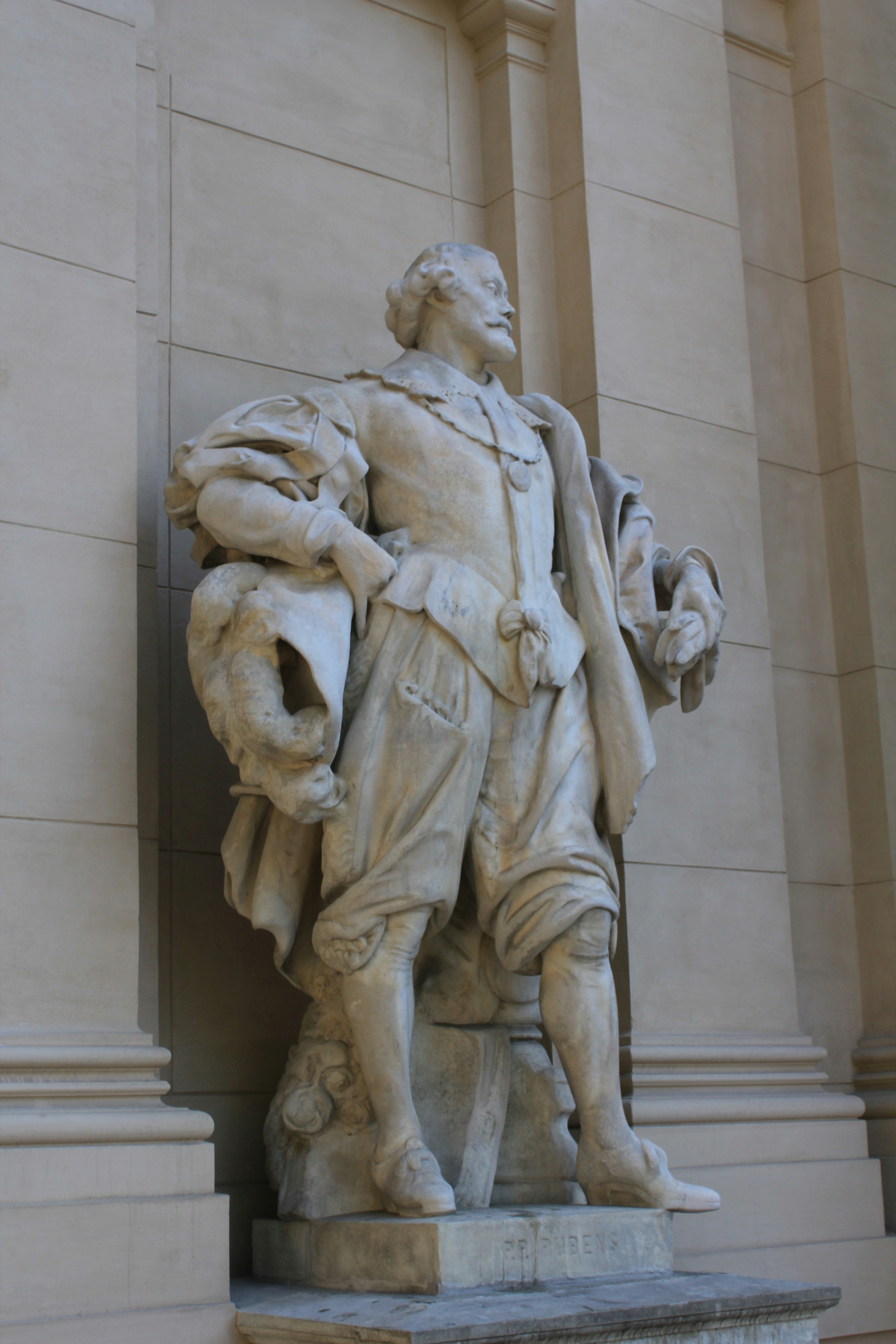 a statue of a person