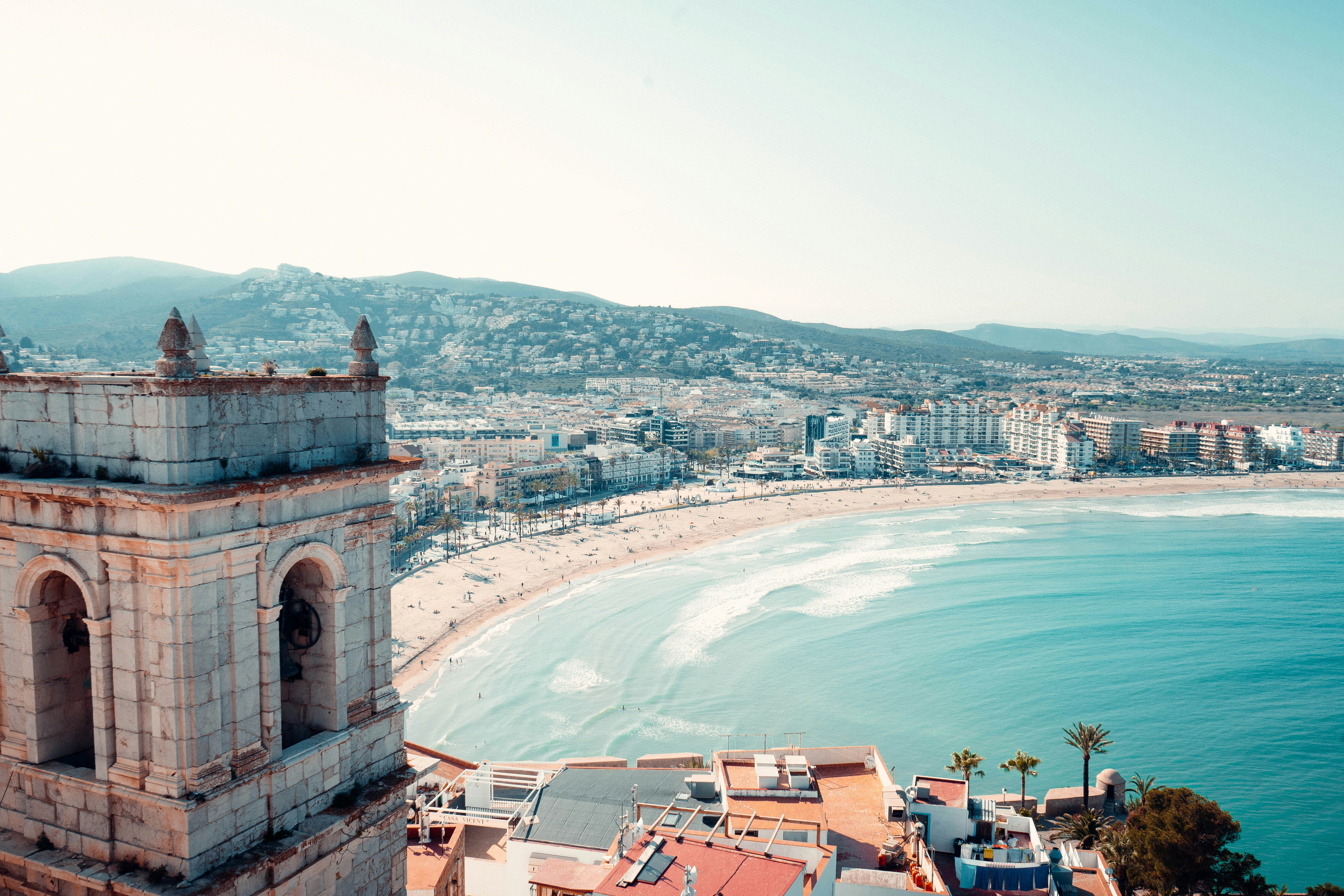 A city next to a beach photo – Free Villaviciosa de odón Image on Unsplash