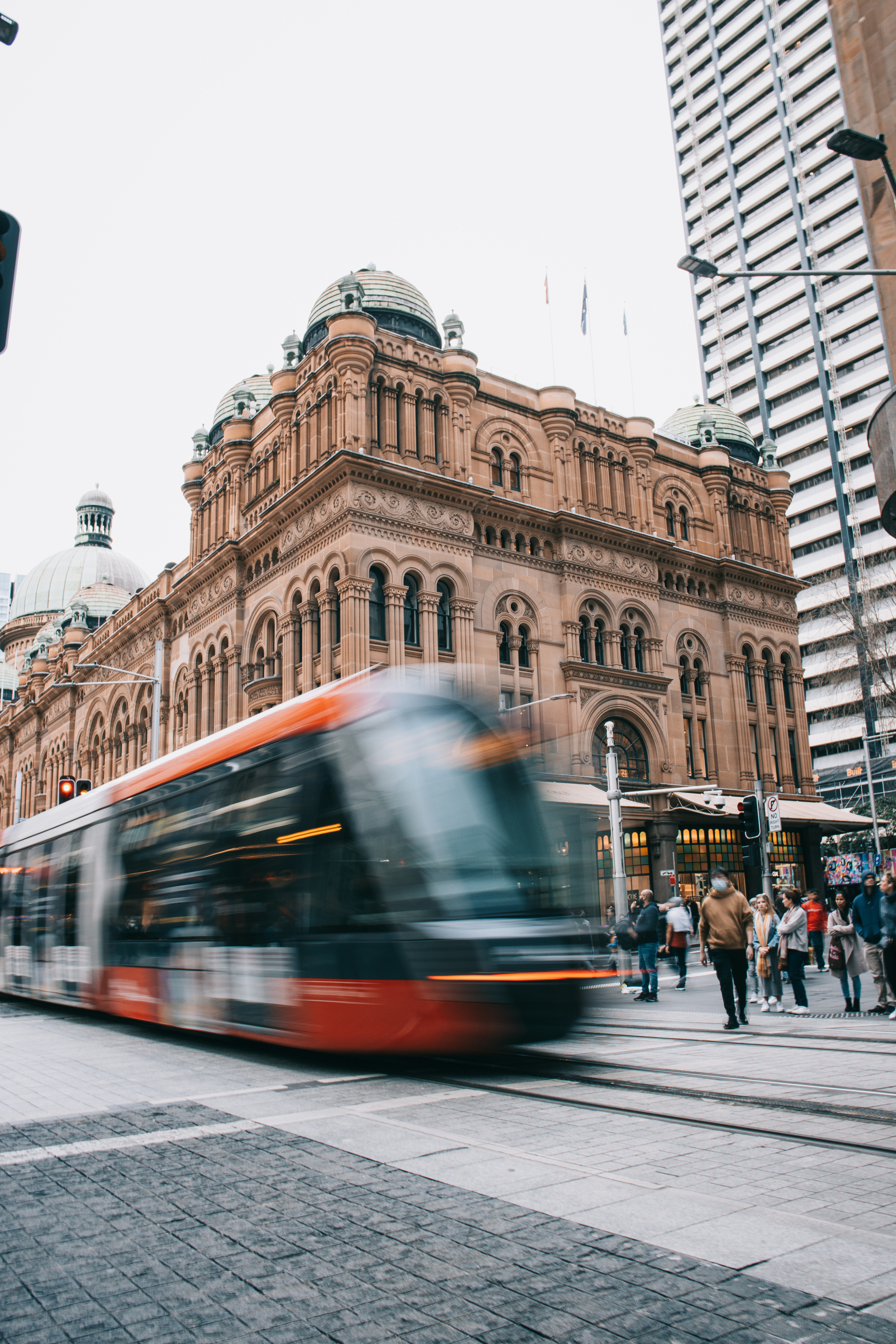 A bus on the street photo – Free Street photography Image on Unsplash