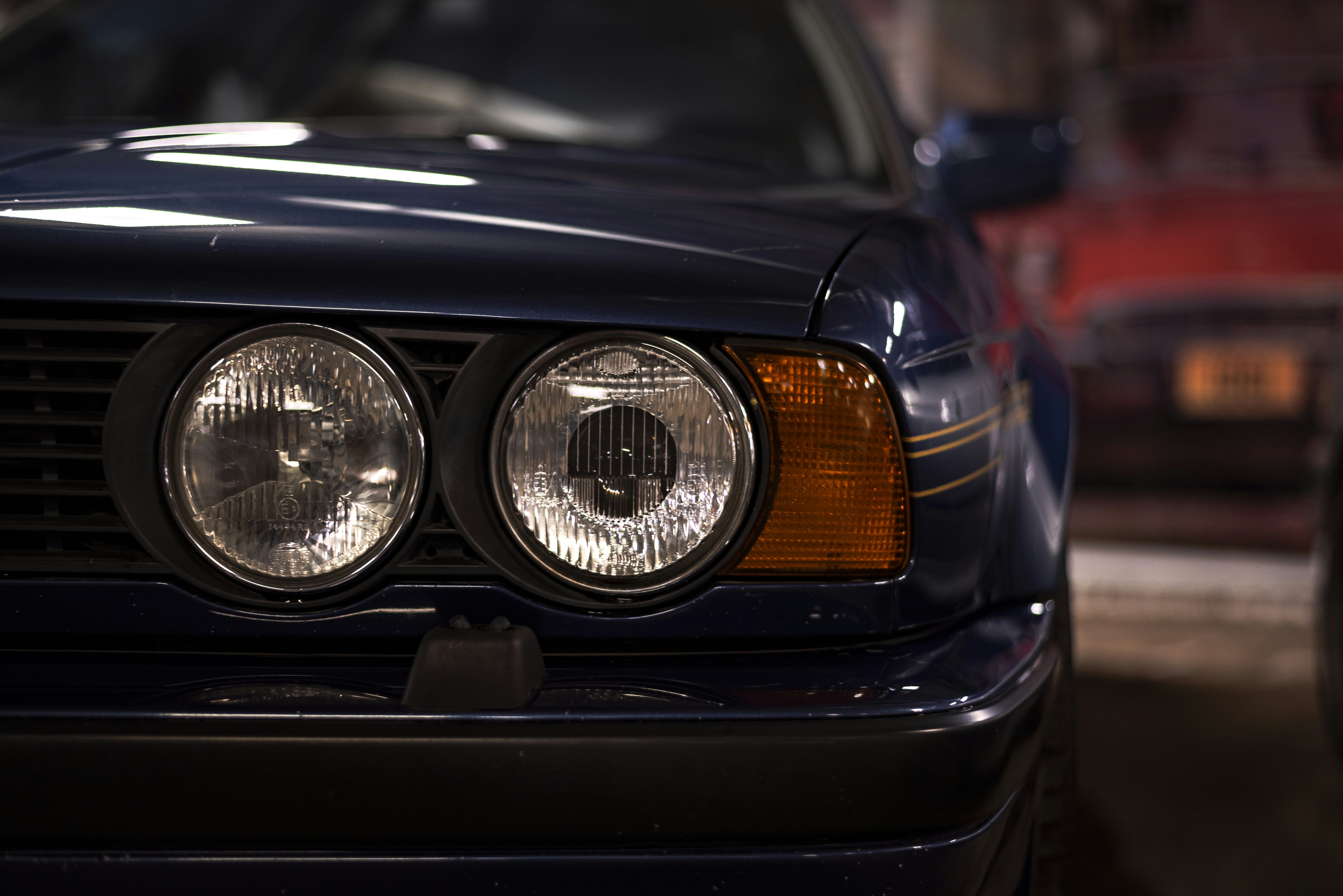 The front of a car photo – Free Ventage Image on Unsplash