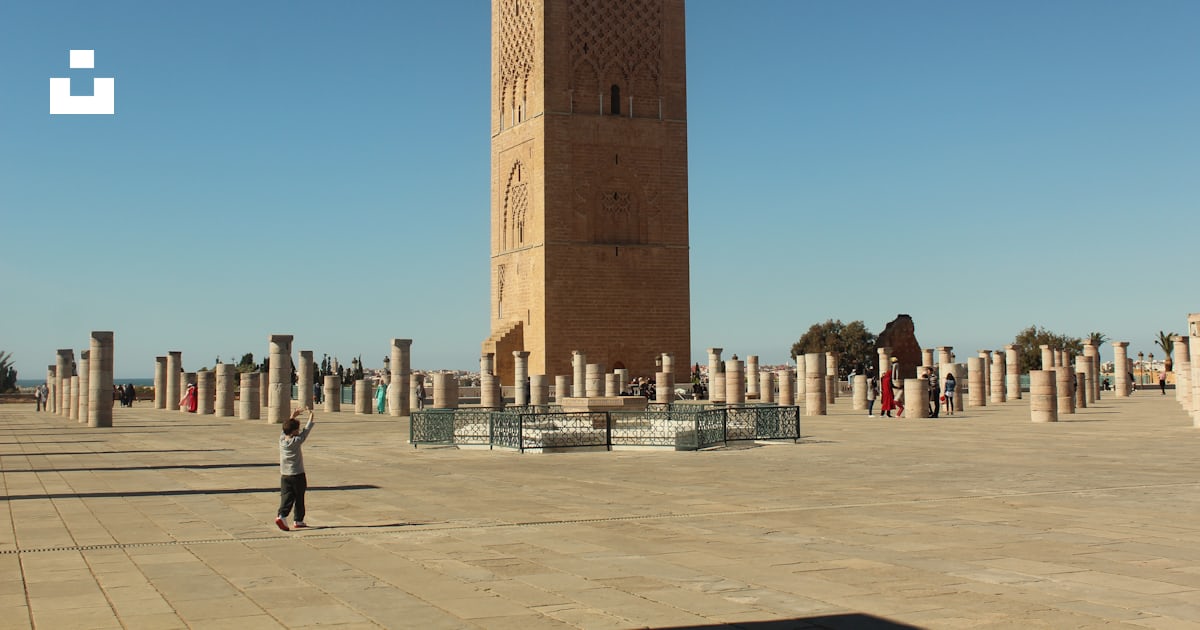 Ein hoher Turm im Hassan-Turm Foto – Kostenloses Bild zum Thema Mensch ... Ein hoher Turm im Hassan-Turm Foto – Kostenloses Bild zum Thema Mensch ...