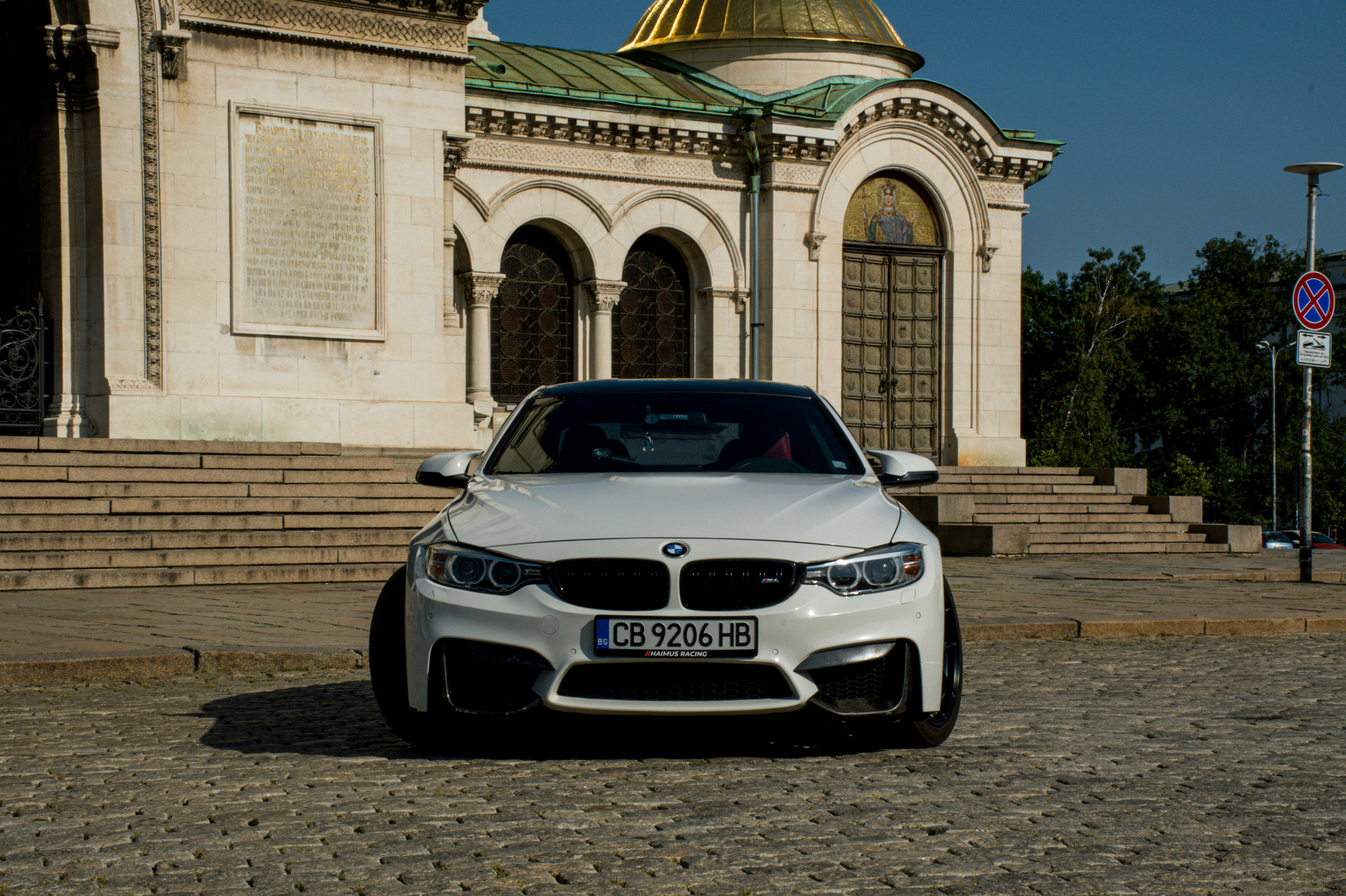 Urban Elegance: BMW M4 in Historic Setting