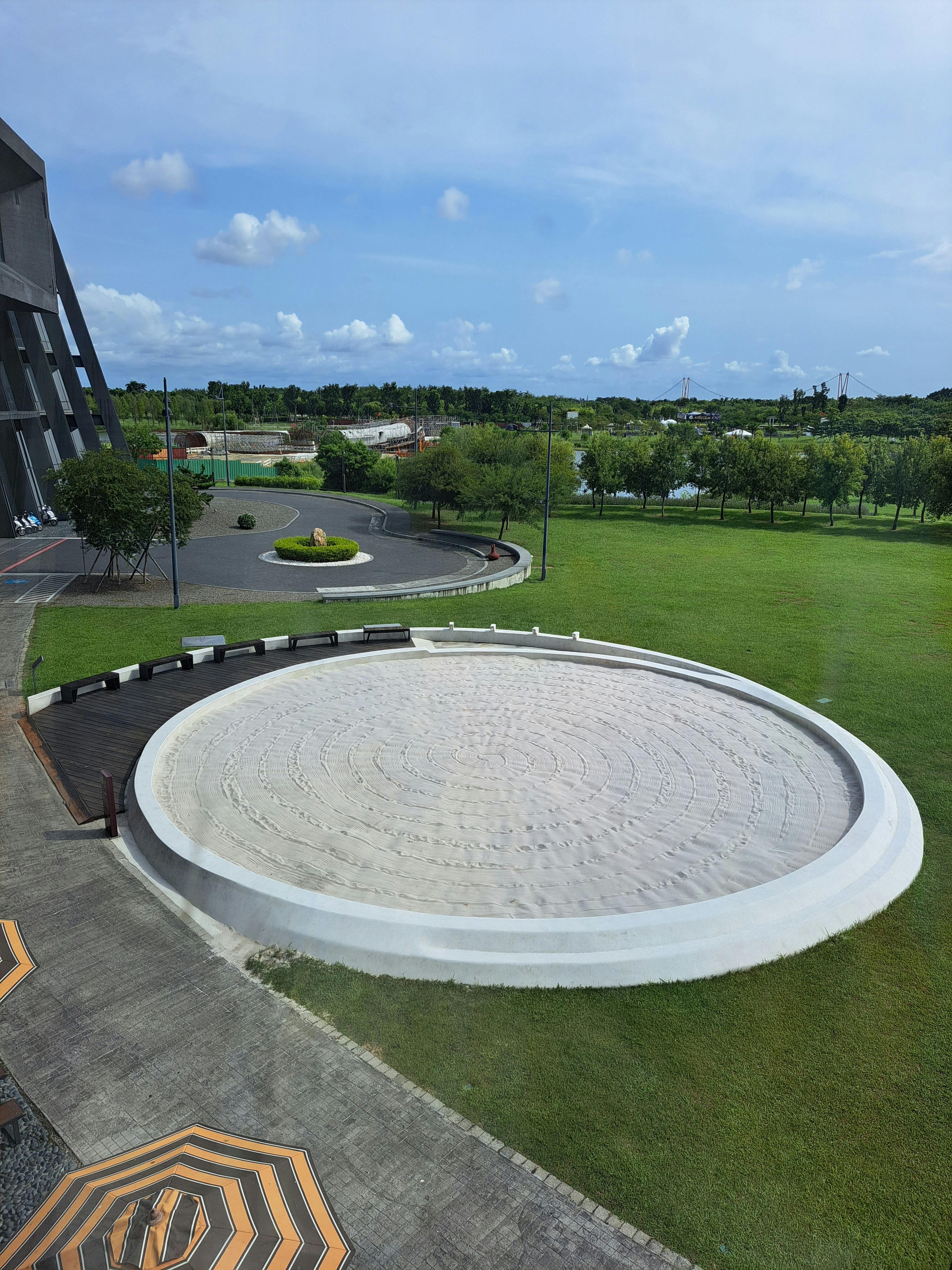A circular park with a circular hole photo – Free Gugong boulevard ...