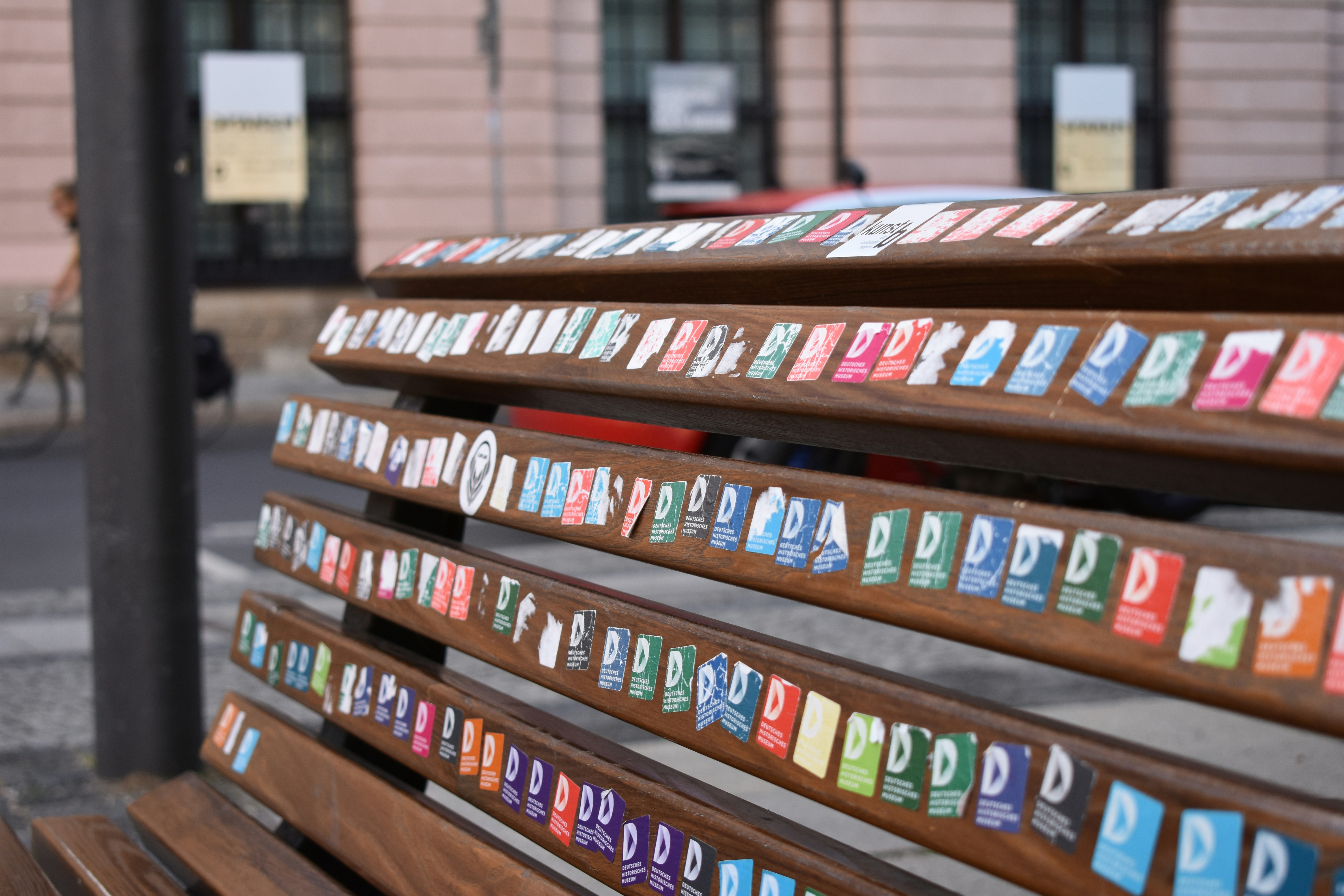 Chromatic Slats: A Bench of Color in Motion
