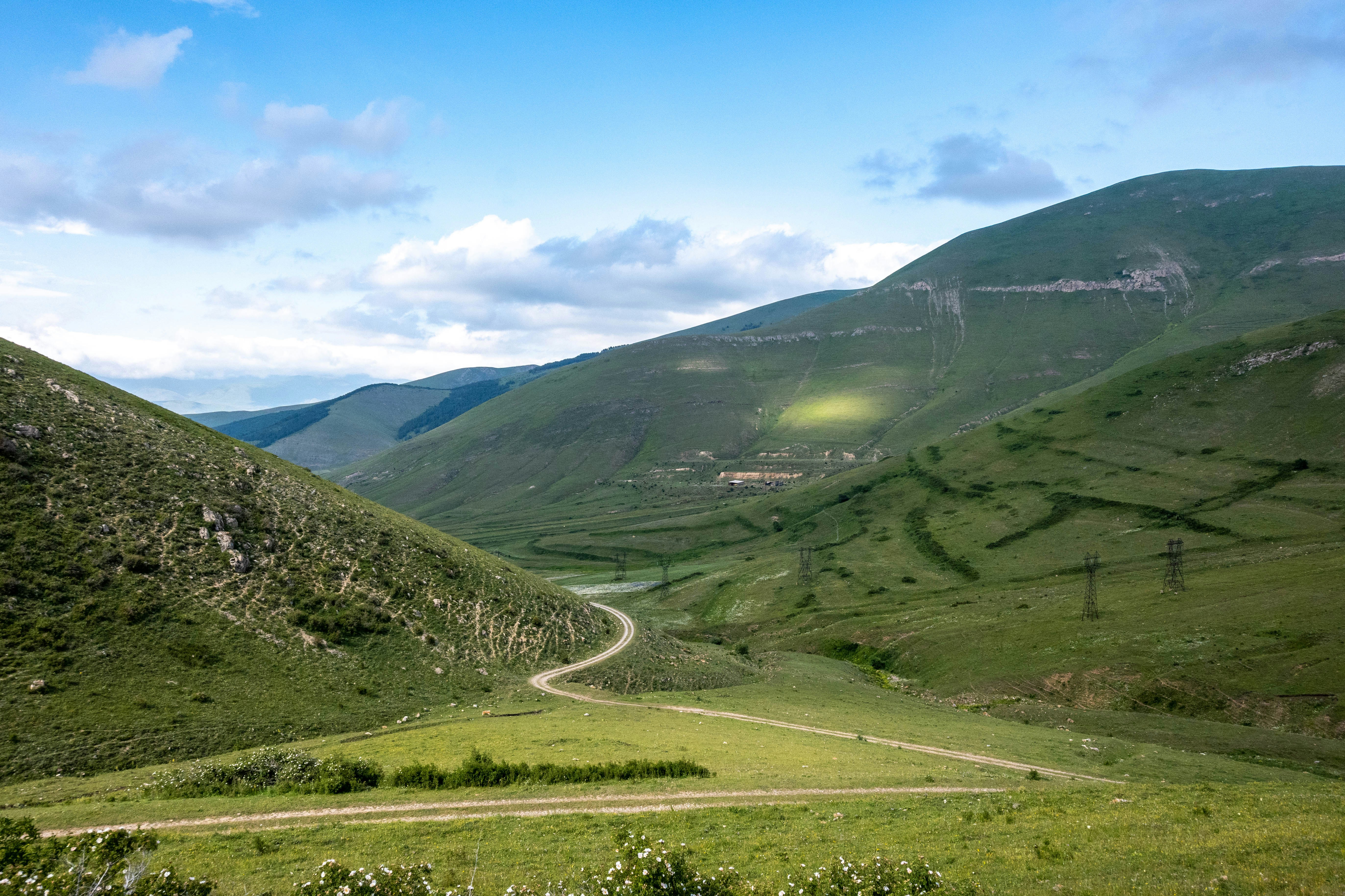 Une route dans une vallée photo – Image gratuite de Spitak (Spitak) sur ...
