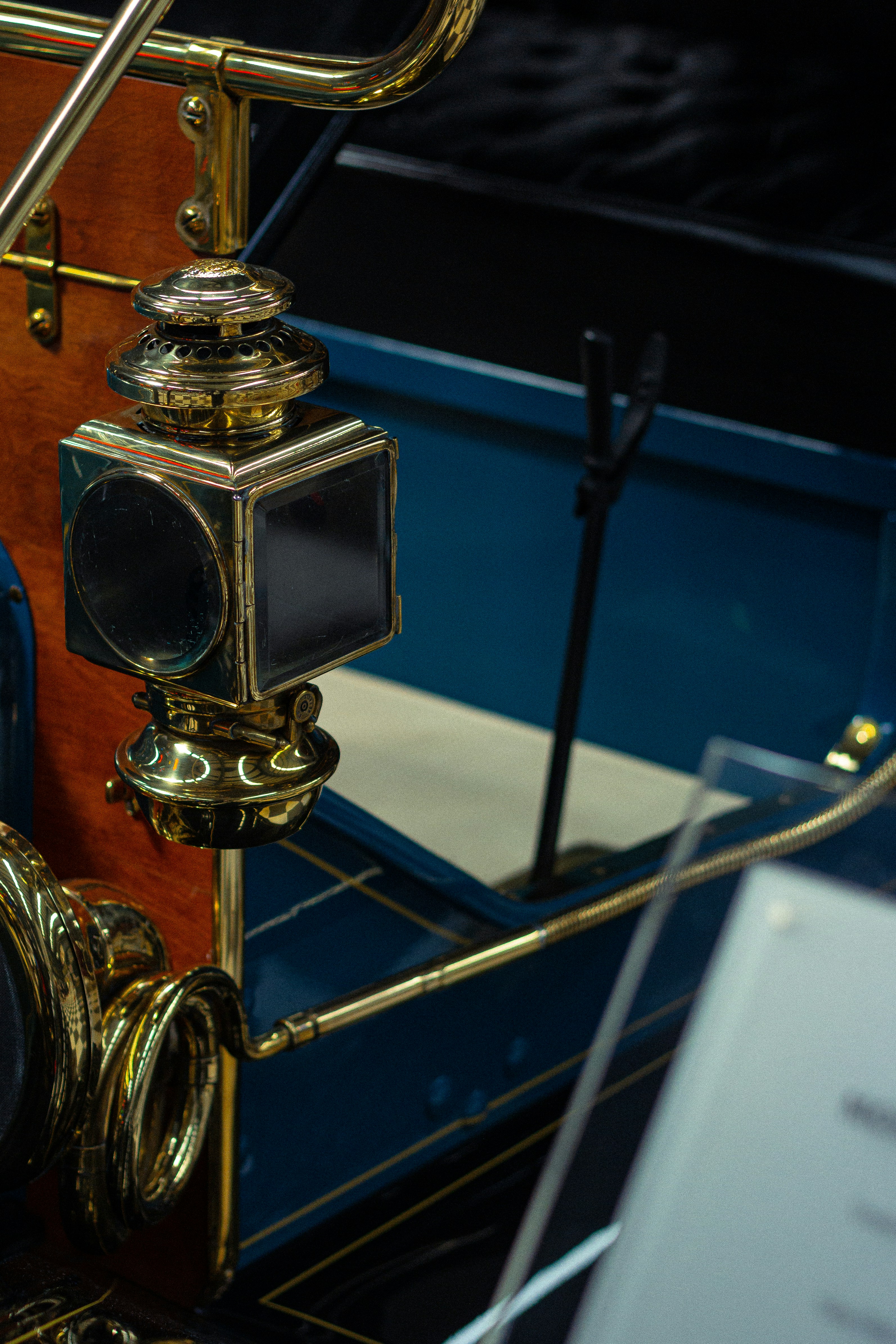 A close-up of a saxophone photo – Free Vintage car Image on Unsplash