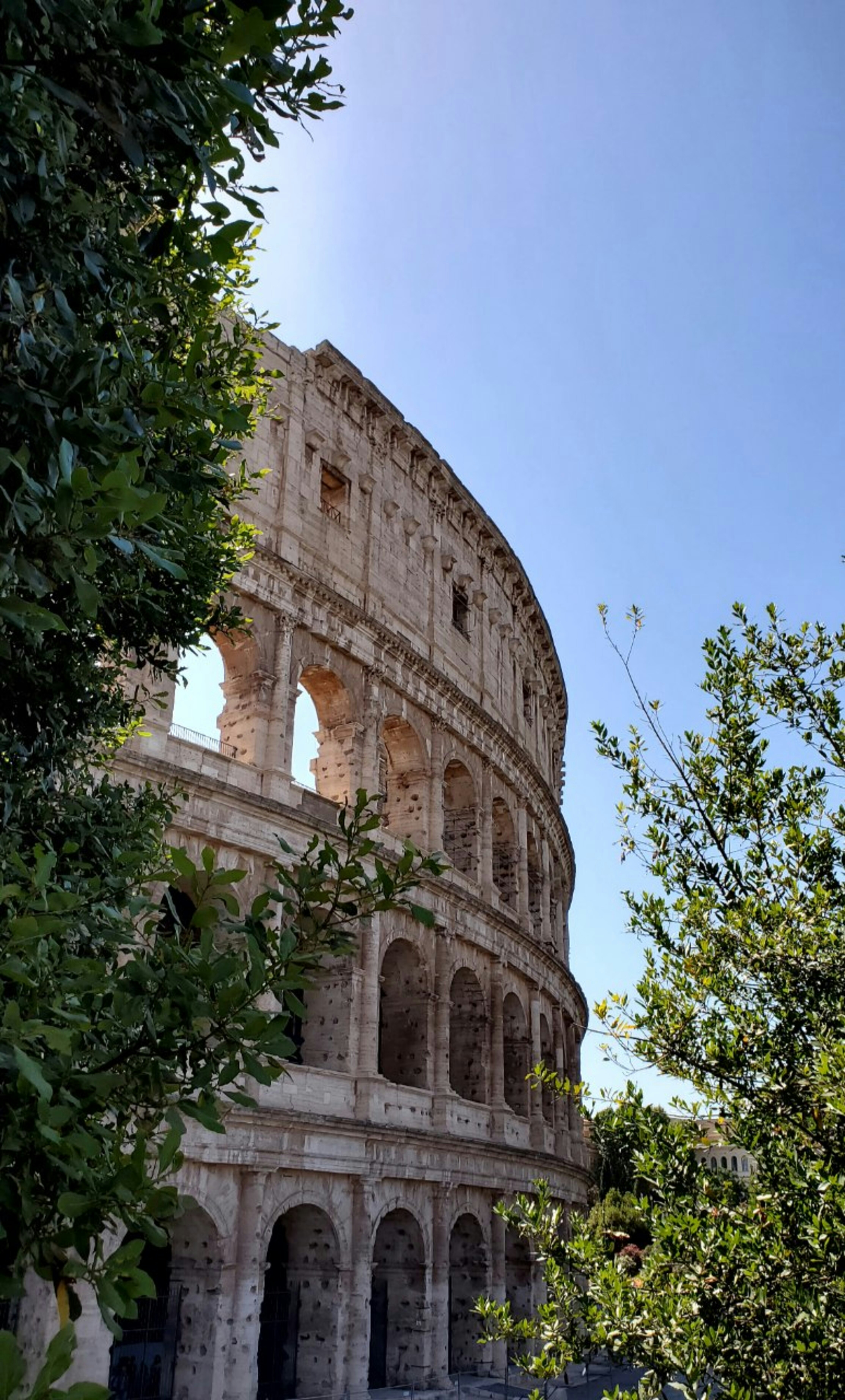 A tall stone building photo – Free Rome Image on Unsplash