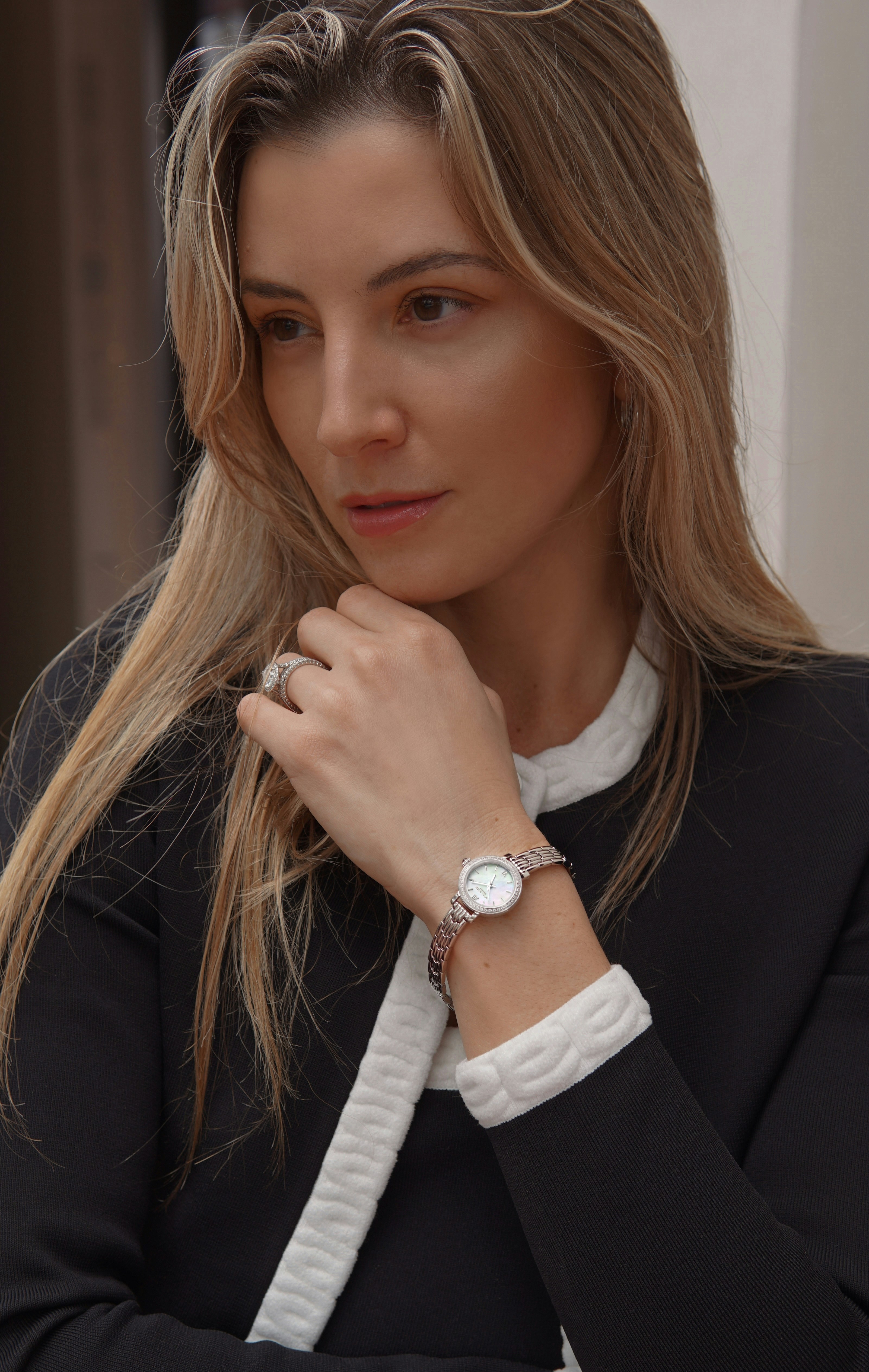 A woman with long hair photo – Free Women's watches Image on Unsplash