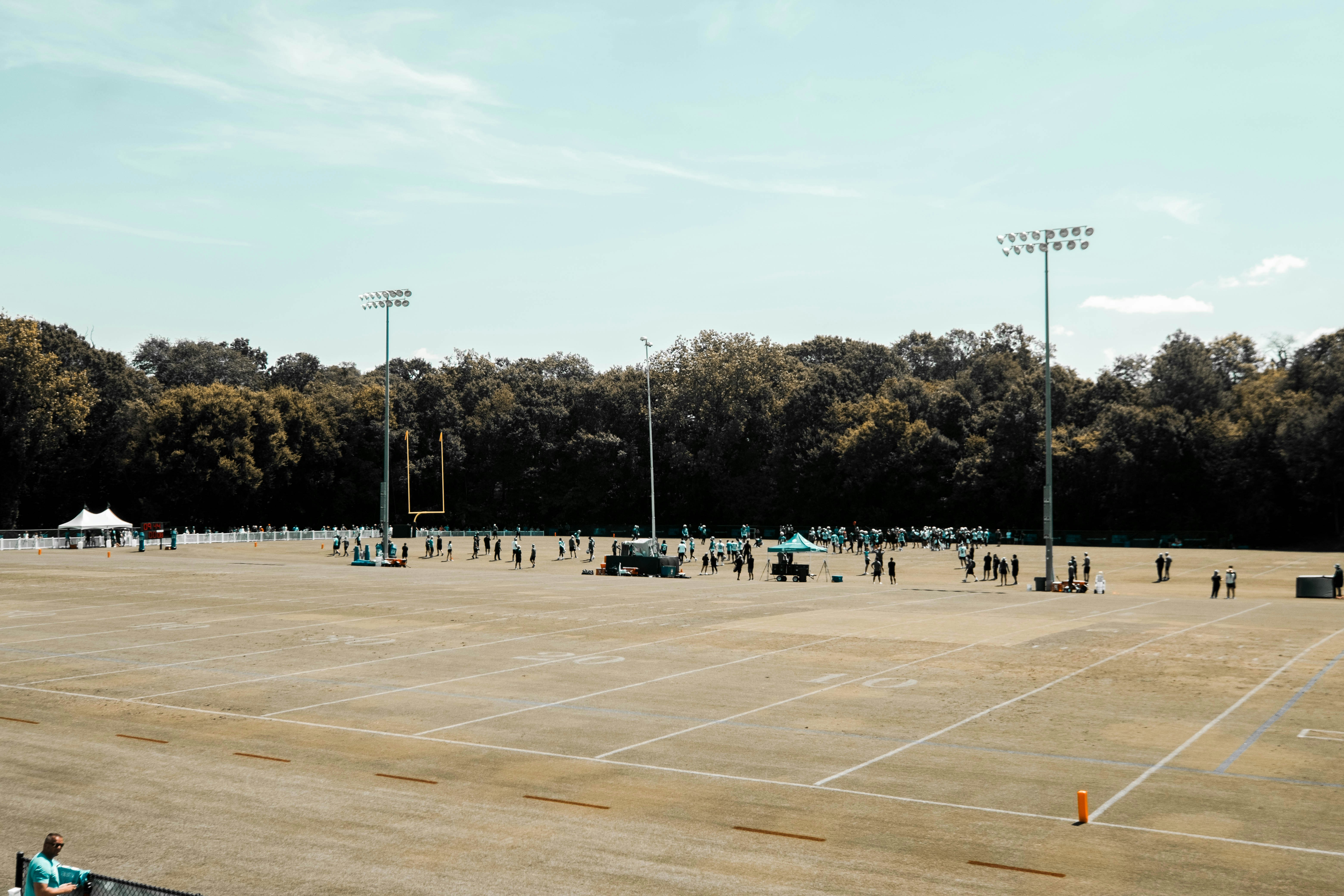 A track with people on it photo – Free Wofford college Image on Unsplash