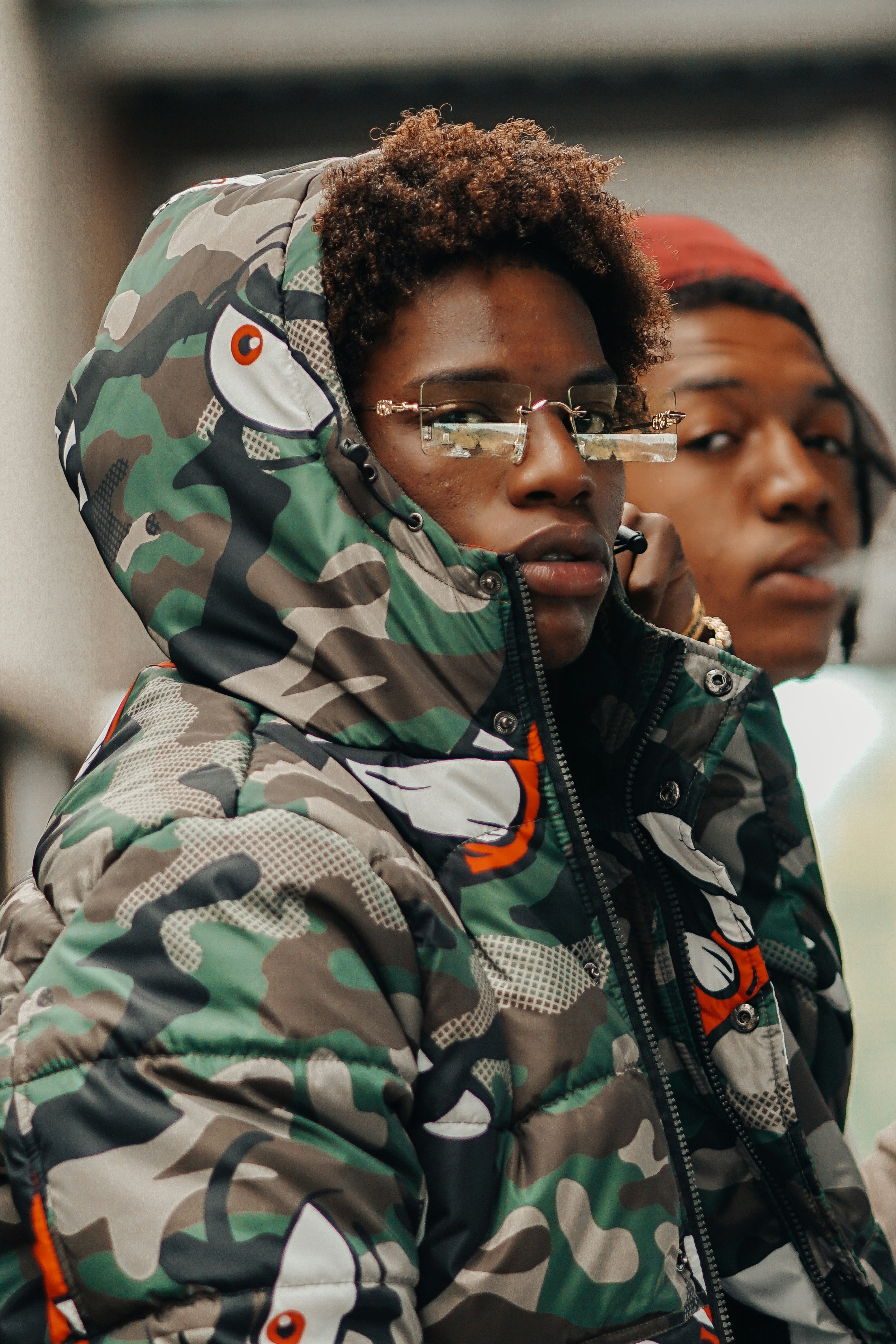 Camouflage Pulse: A Close-Up of Quiet Confidence
