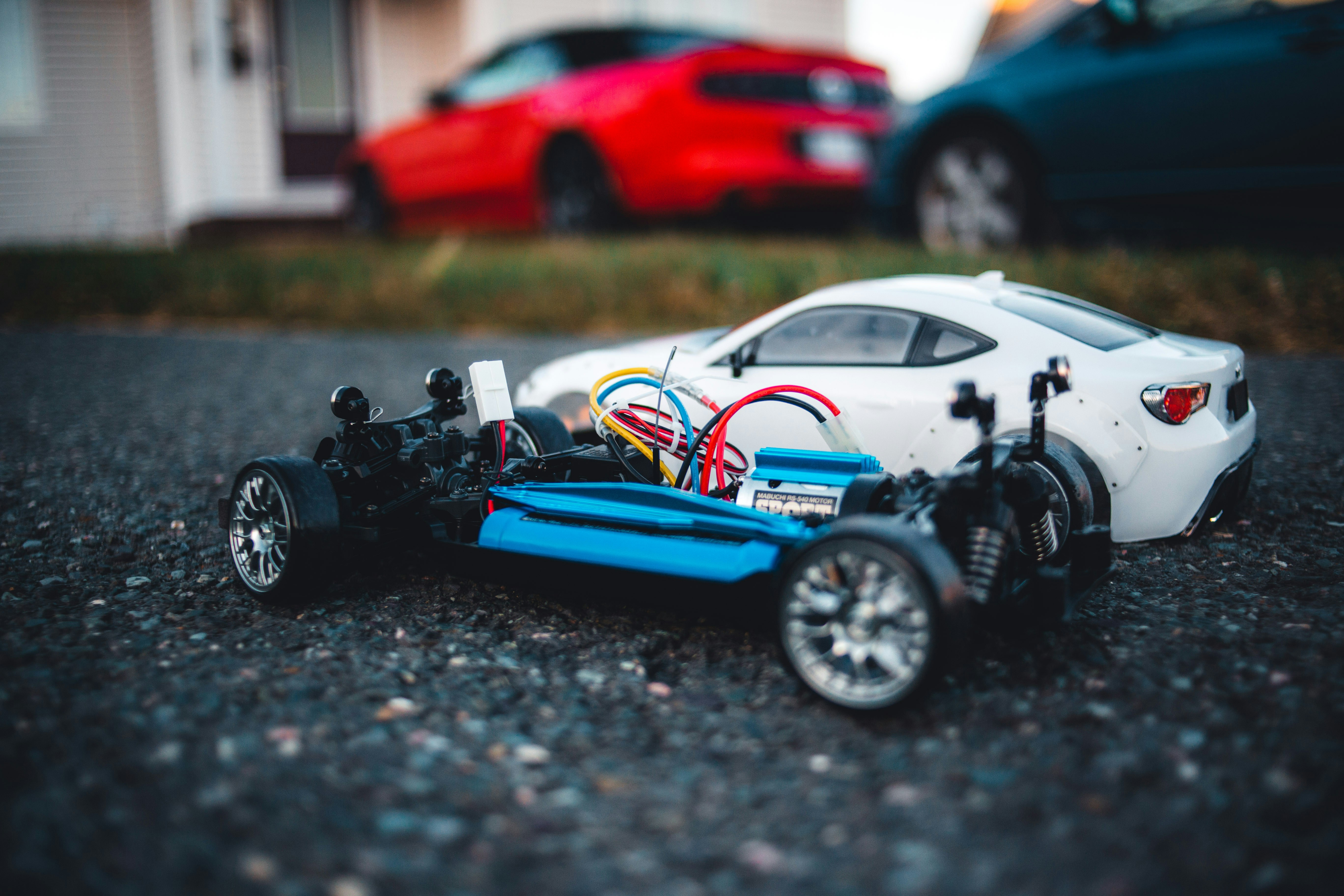 a car with a crashed front end