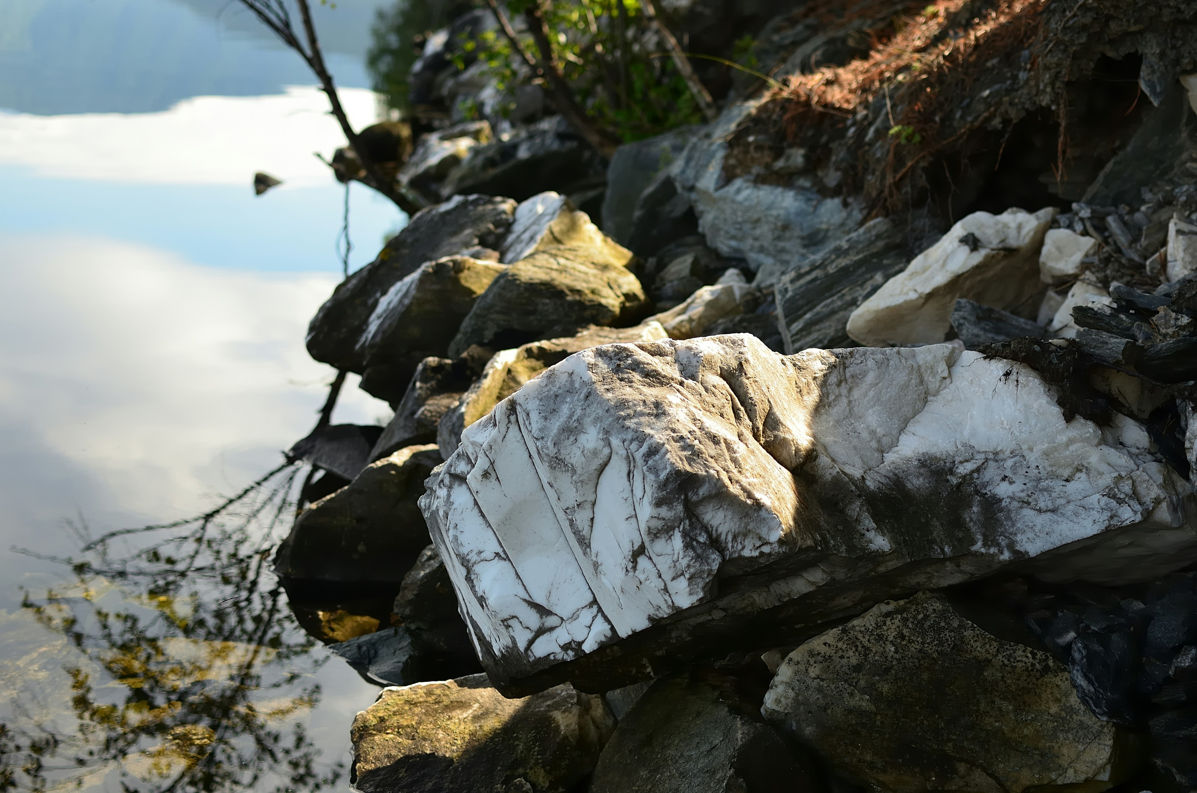 A group of rocks photo – Free Russia Image on Unsplash