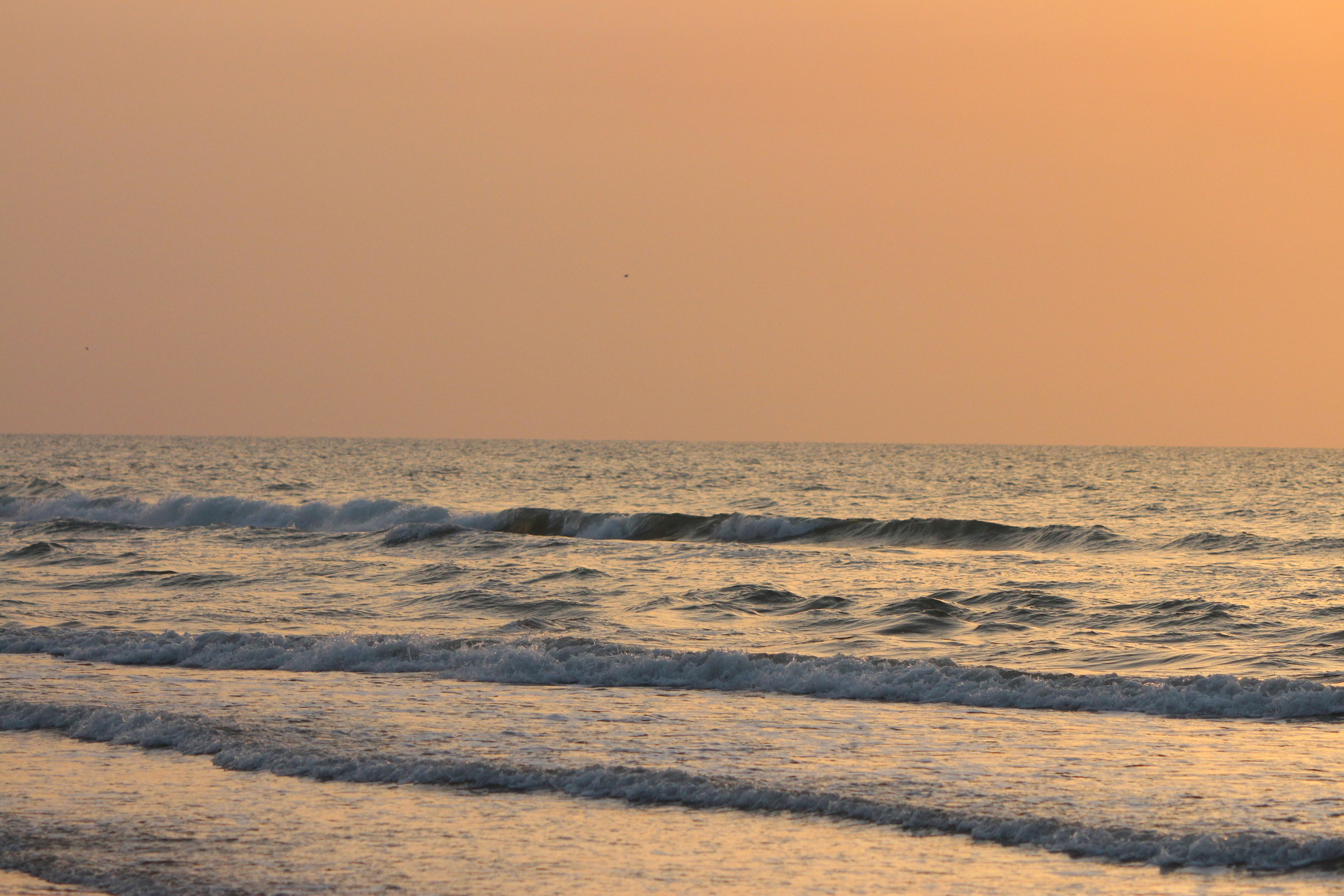 Waves on a beach photo – Free Caspian sea Image on Unsplash