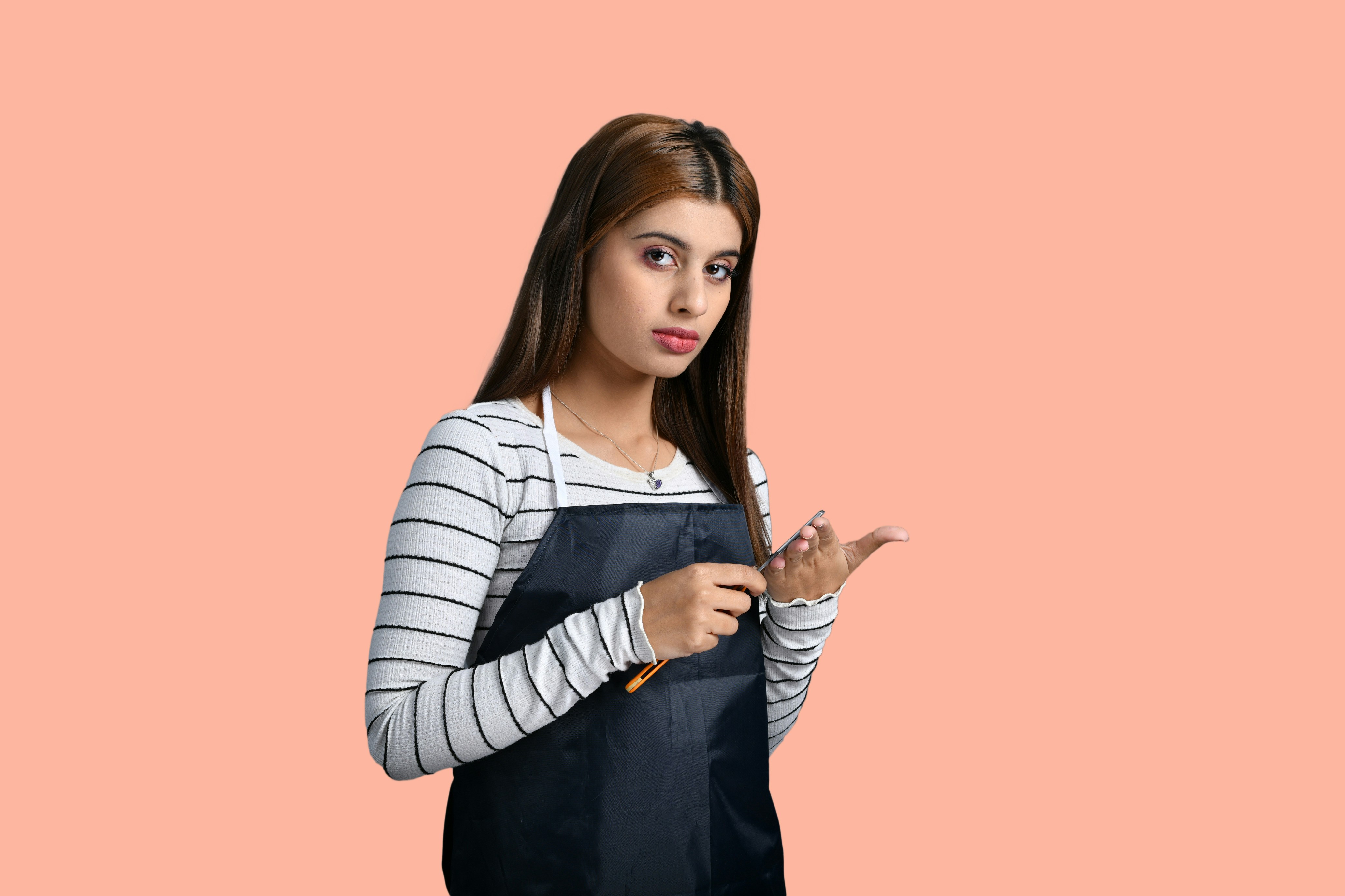 A woman holding a pen photo – Free Female Image on Unsplash