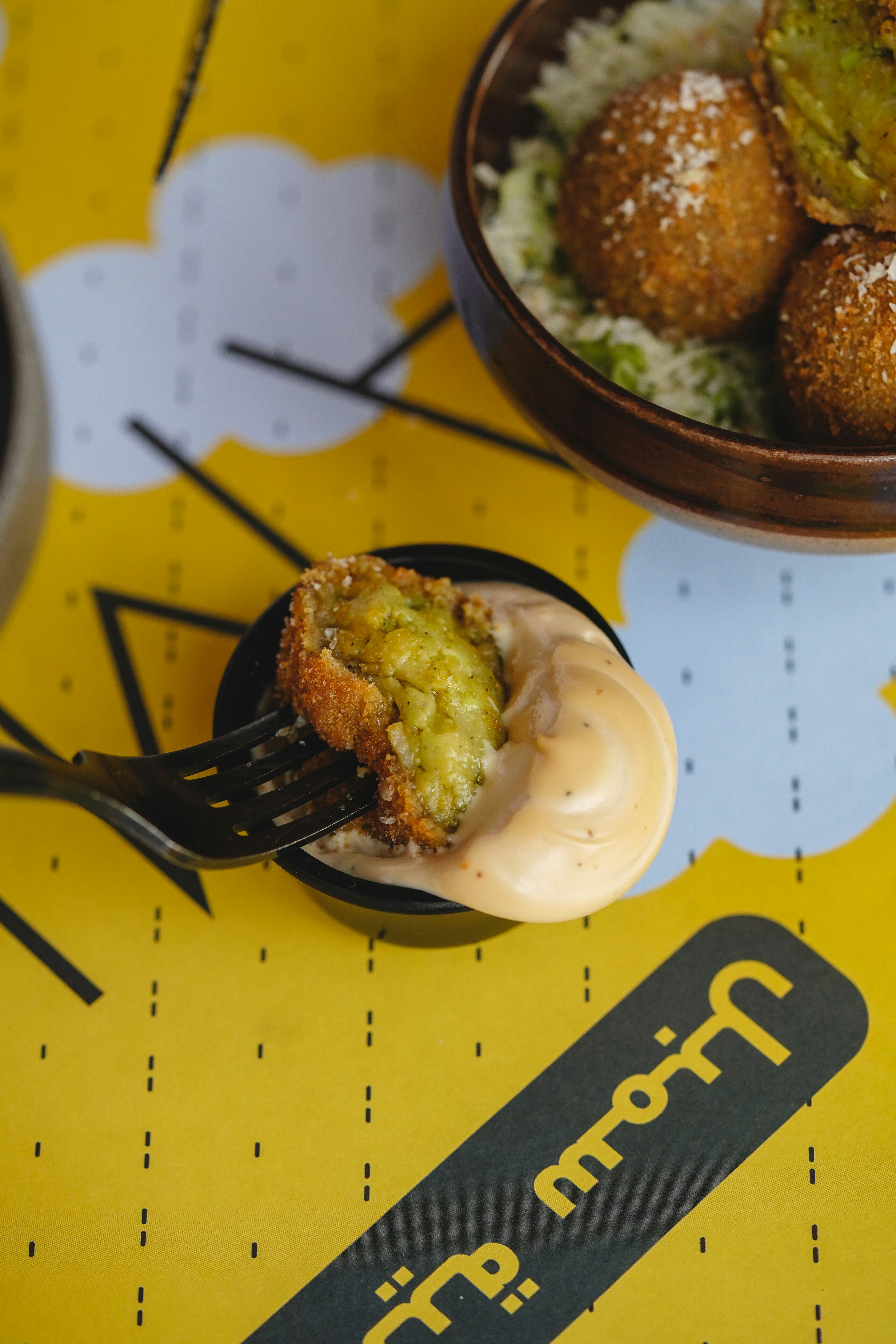 A Flavorful Encounter: The Perfect Bite
