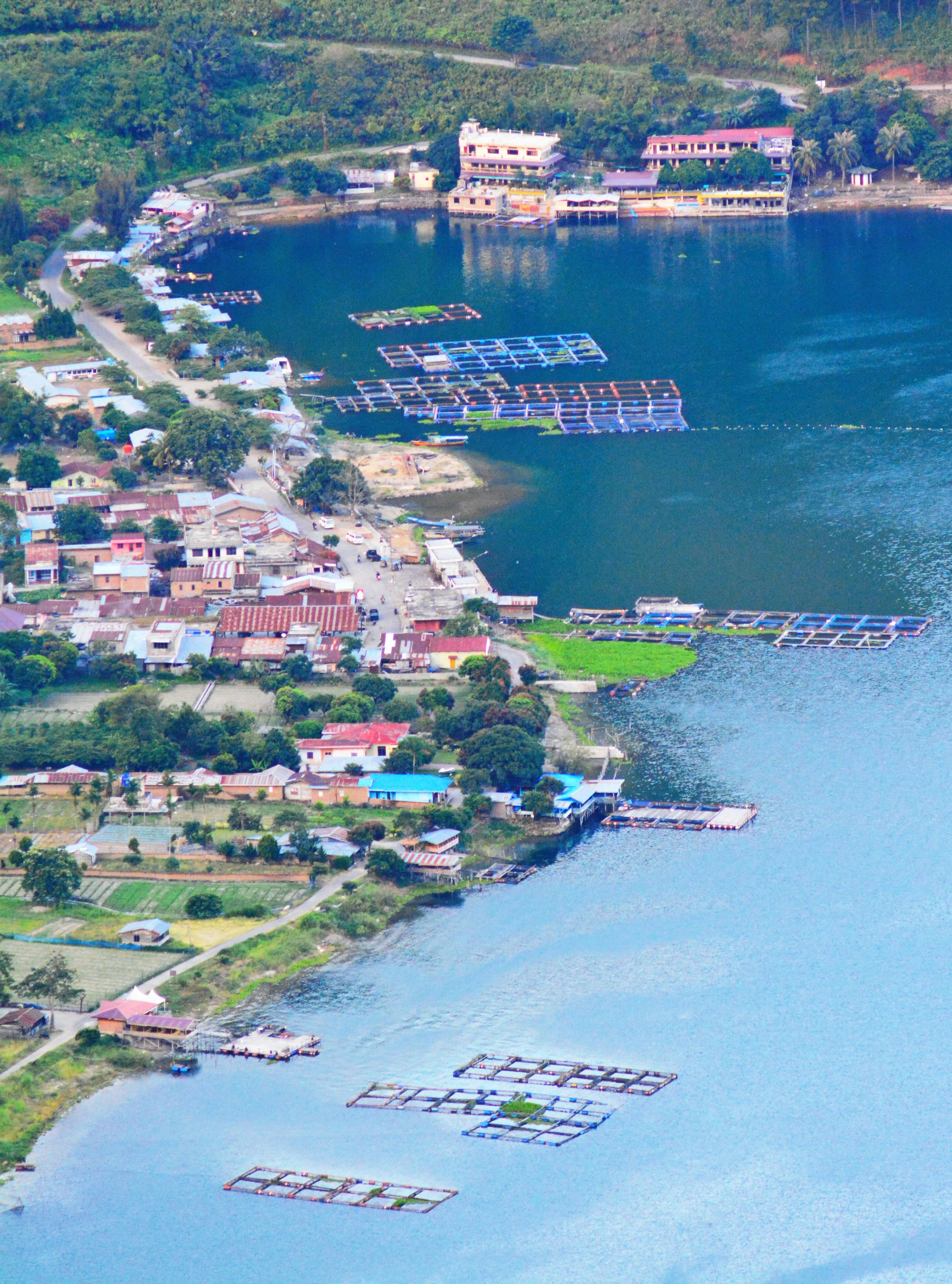 a body of water with buildings and boats on it