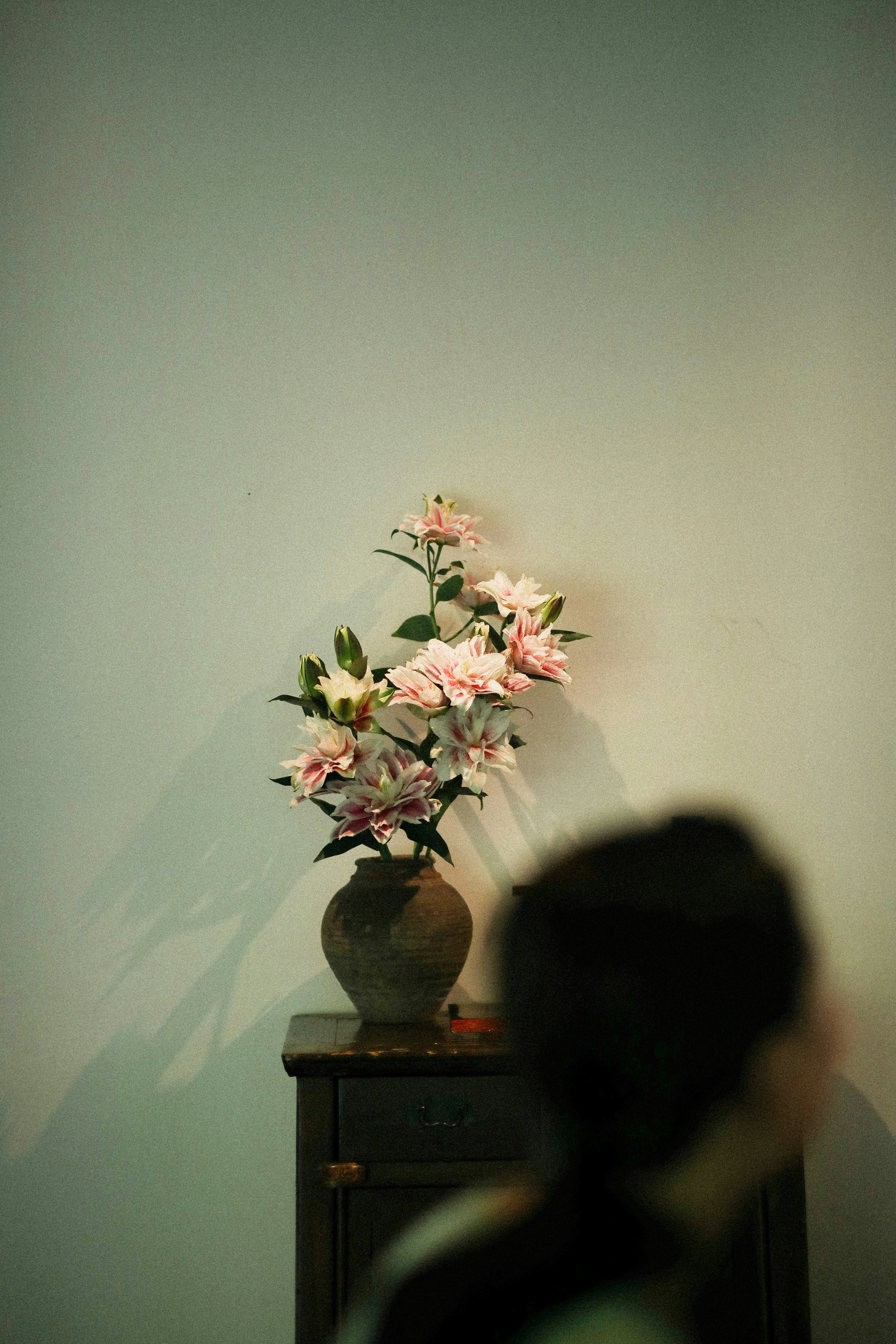 a vase with flowers