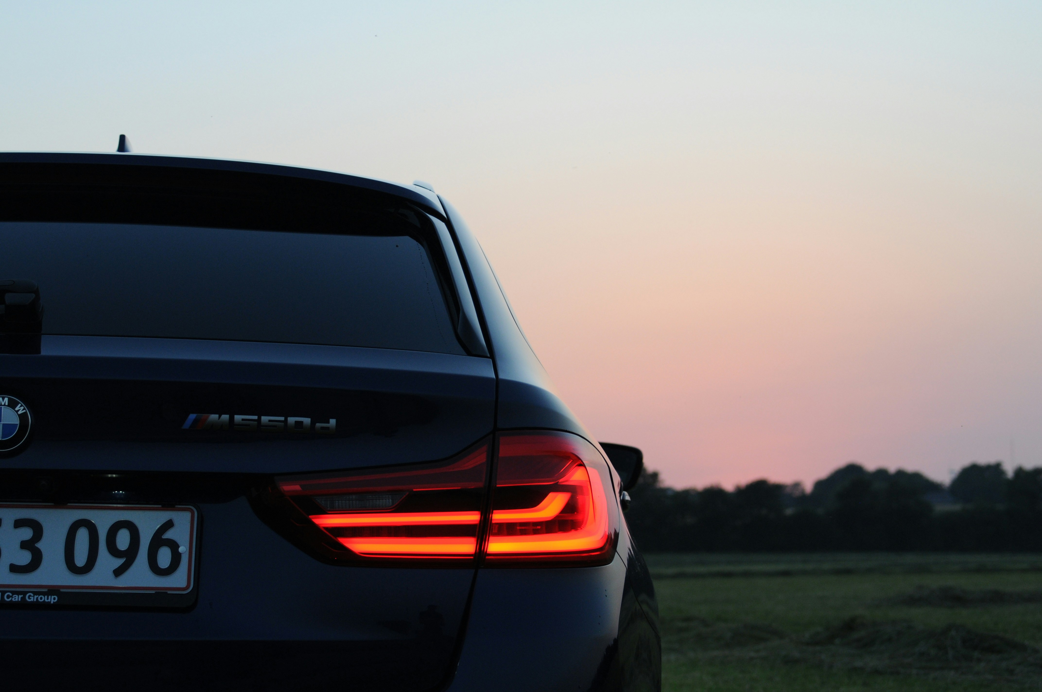 Foto La parte trasera de un coche – Imagen Carro gratis en Unsplash