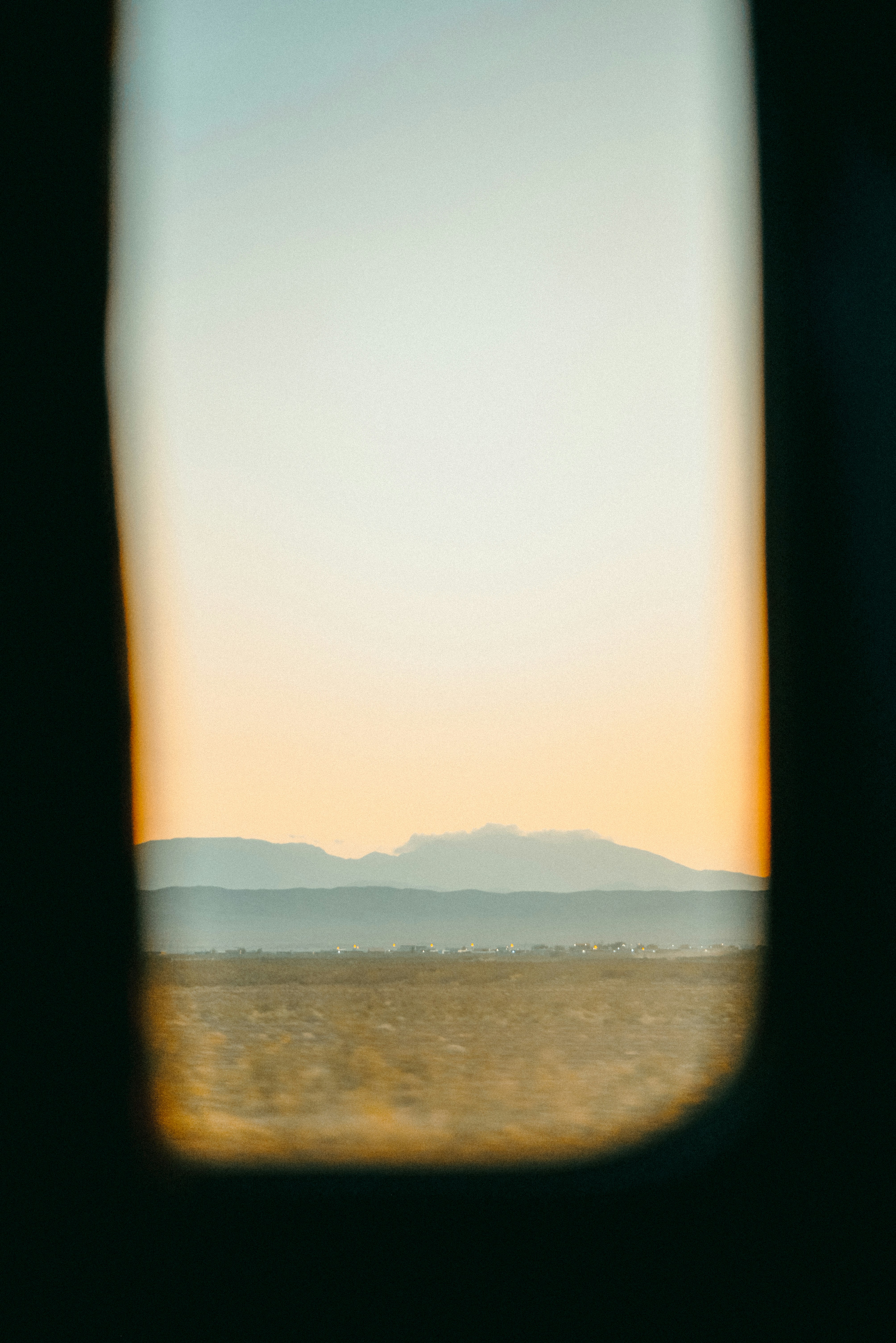 A view of the horizon from a plane photo – Free Nature Image on Unsplash