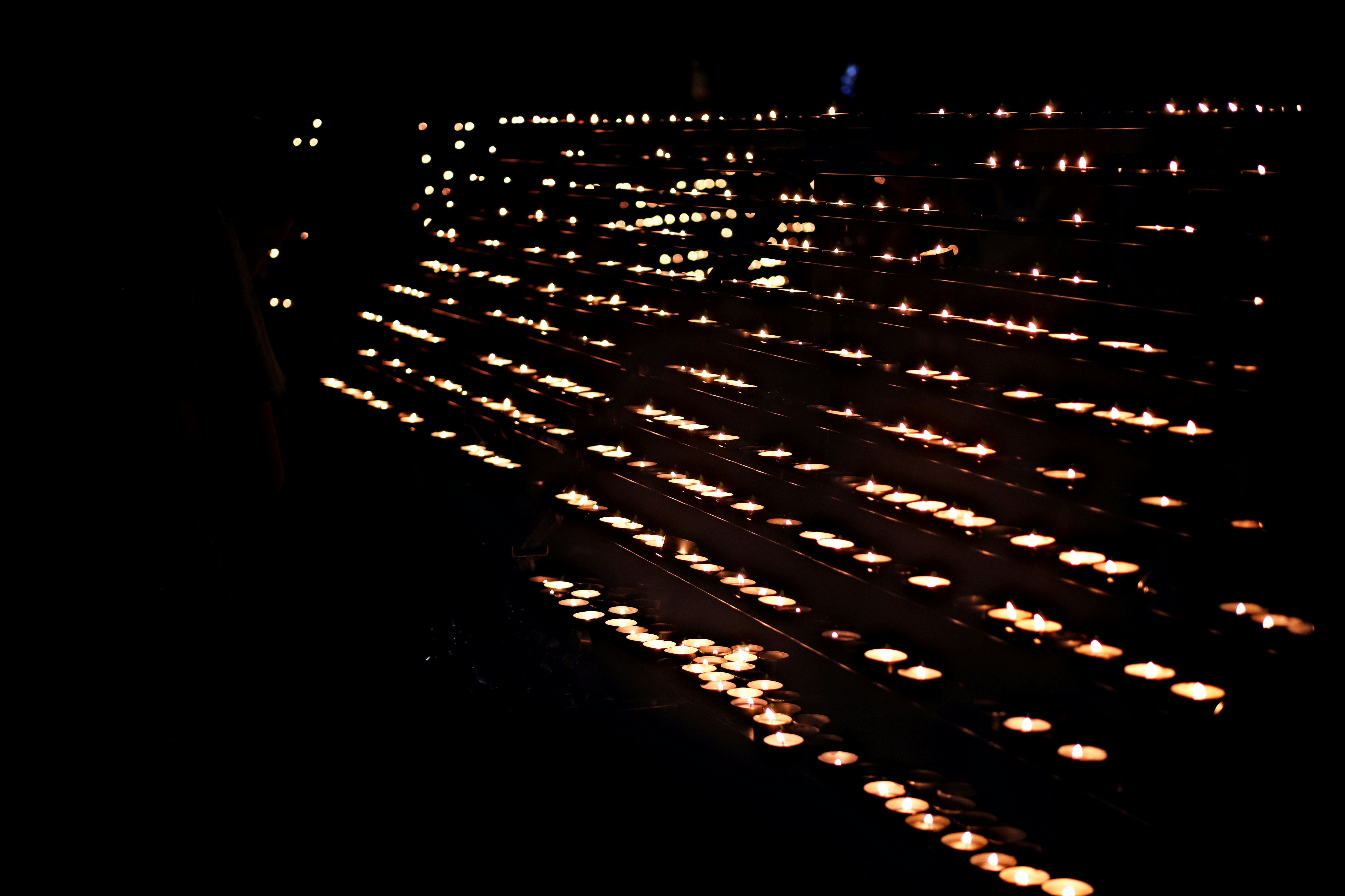 a large group of lights