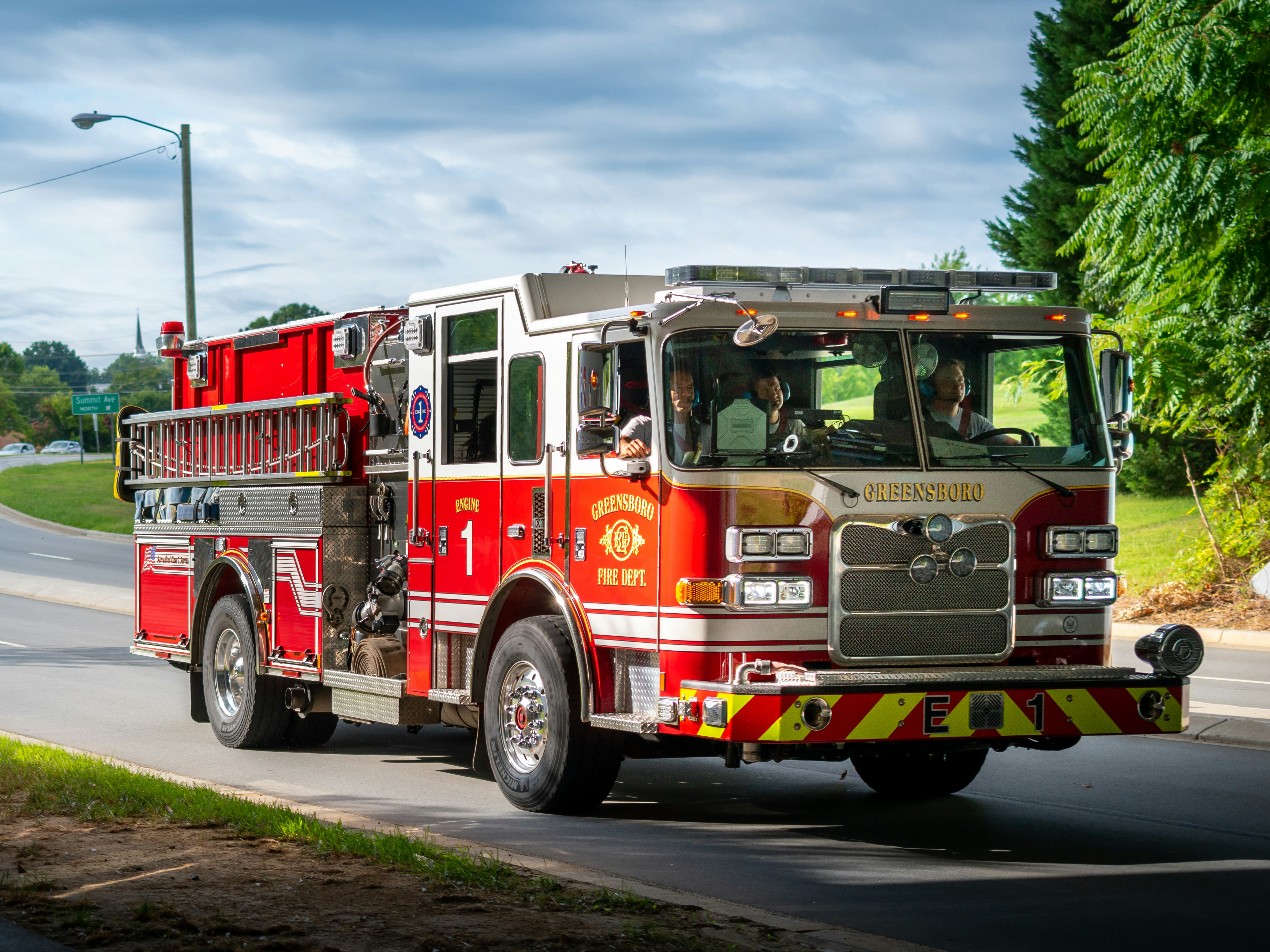 Fire Engine Pictures | Download Free Images on Unsplash