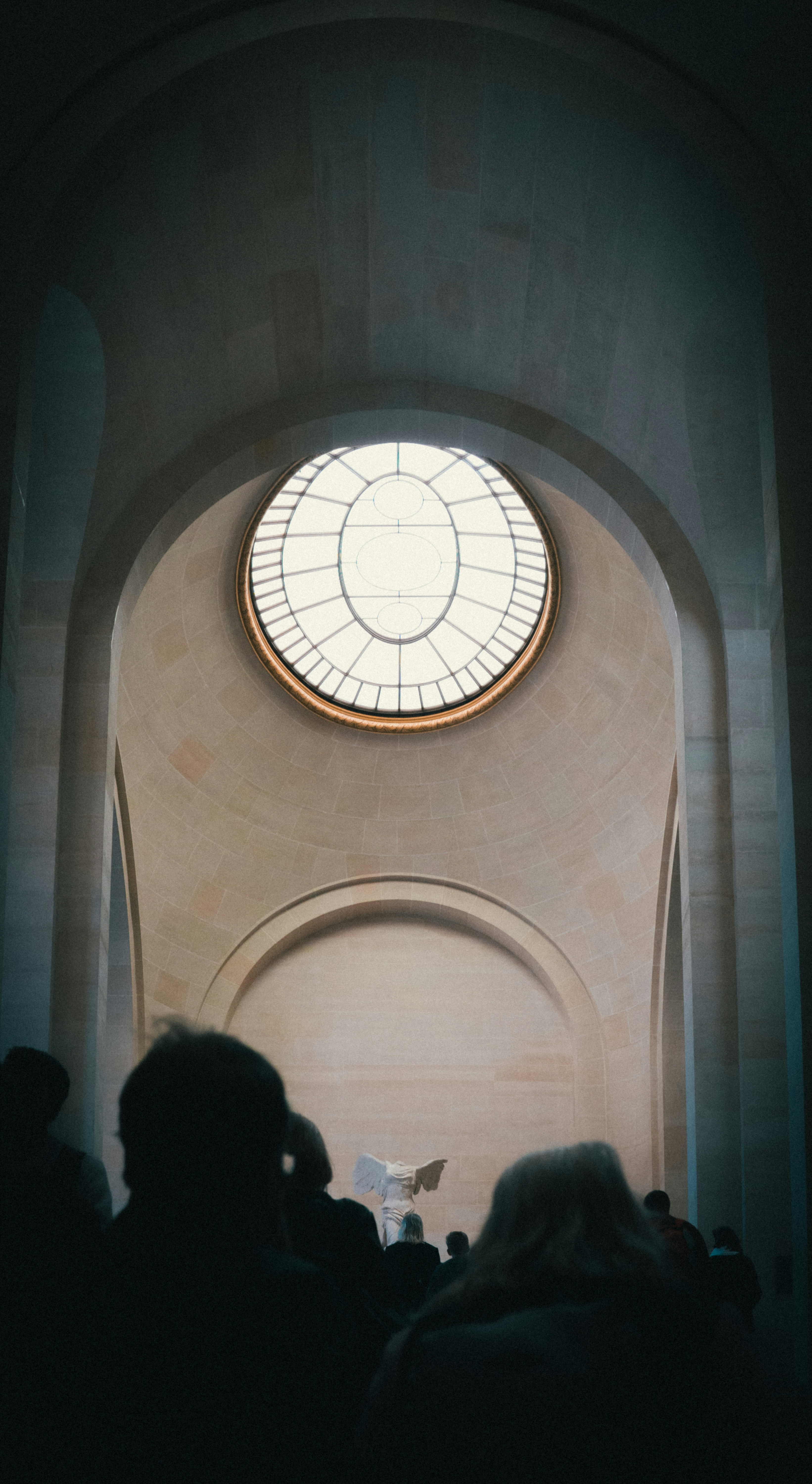 A large clock in a building photo – Free Louvre Image on Unsplash