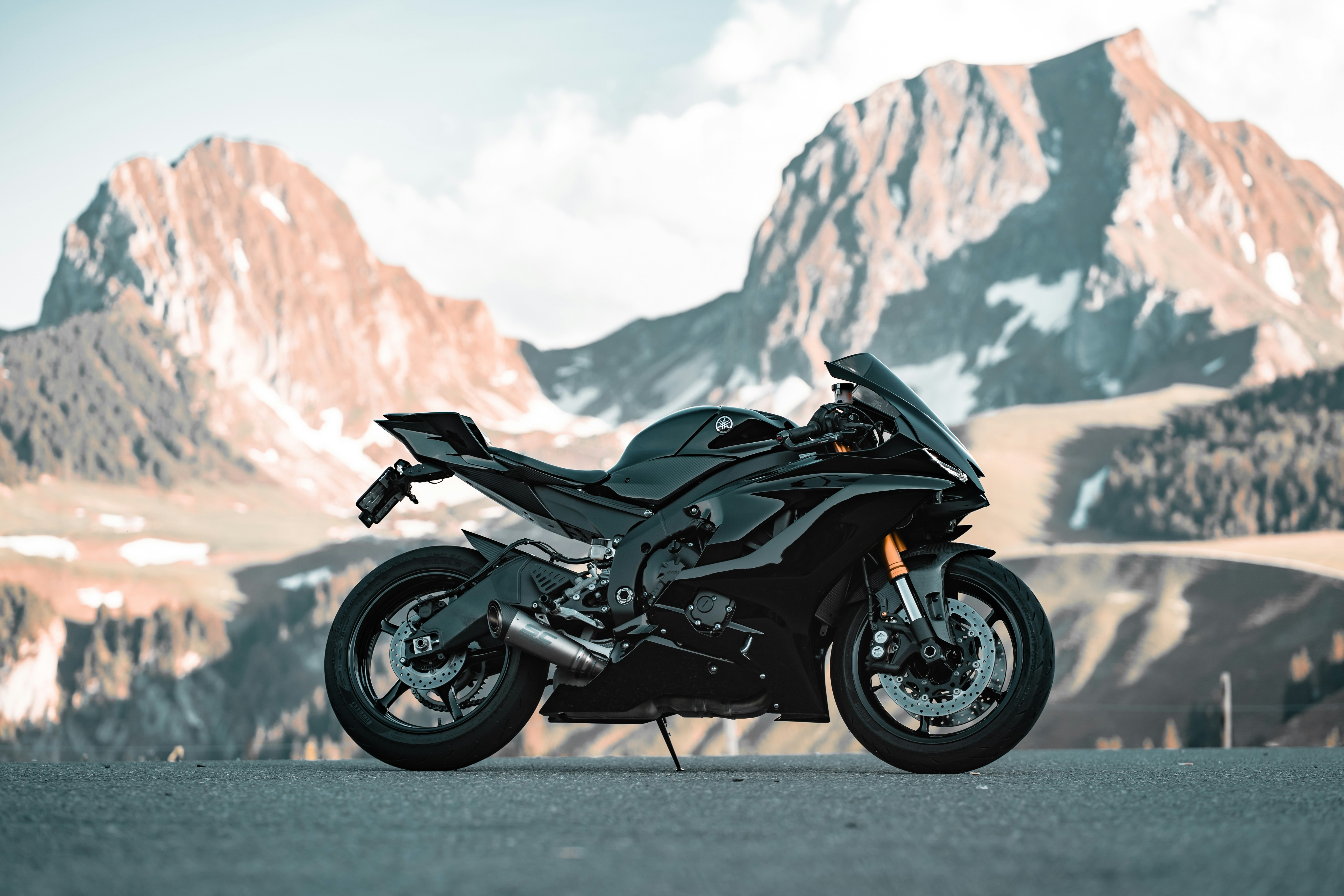 Gambar Yamaha R6 | Unduh Gambar Gratis di Unsplash