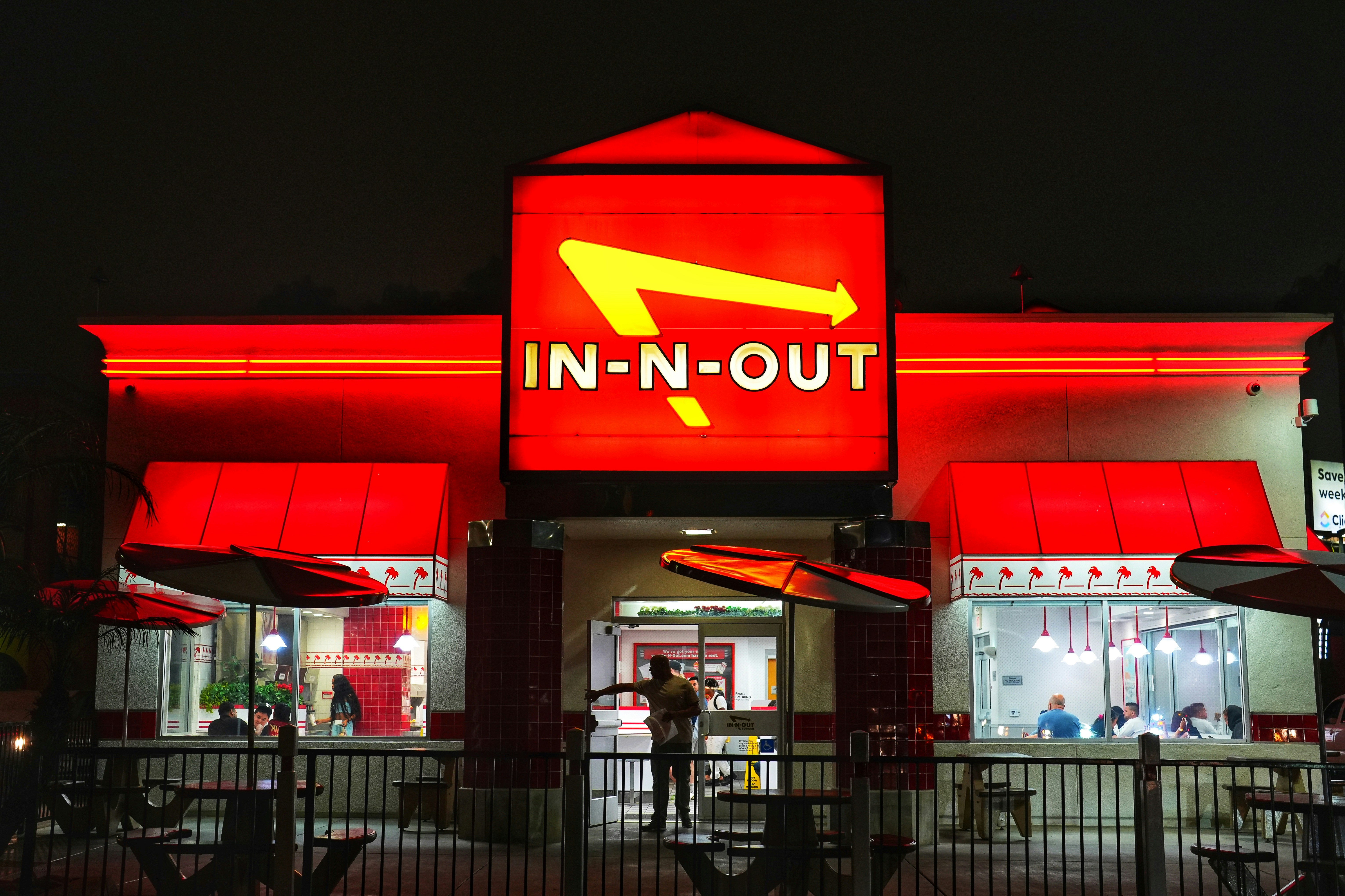 Day Around the Bay: In-N-Out CEO To Publish Book With Inside Scoop On ...