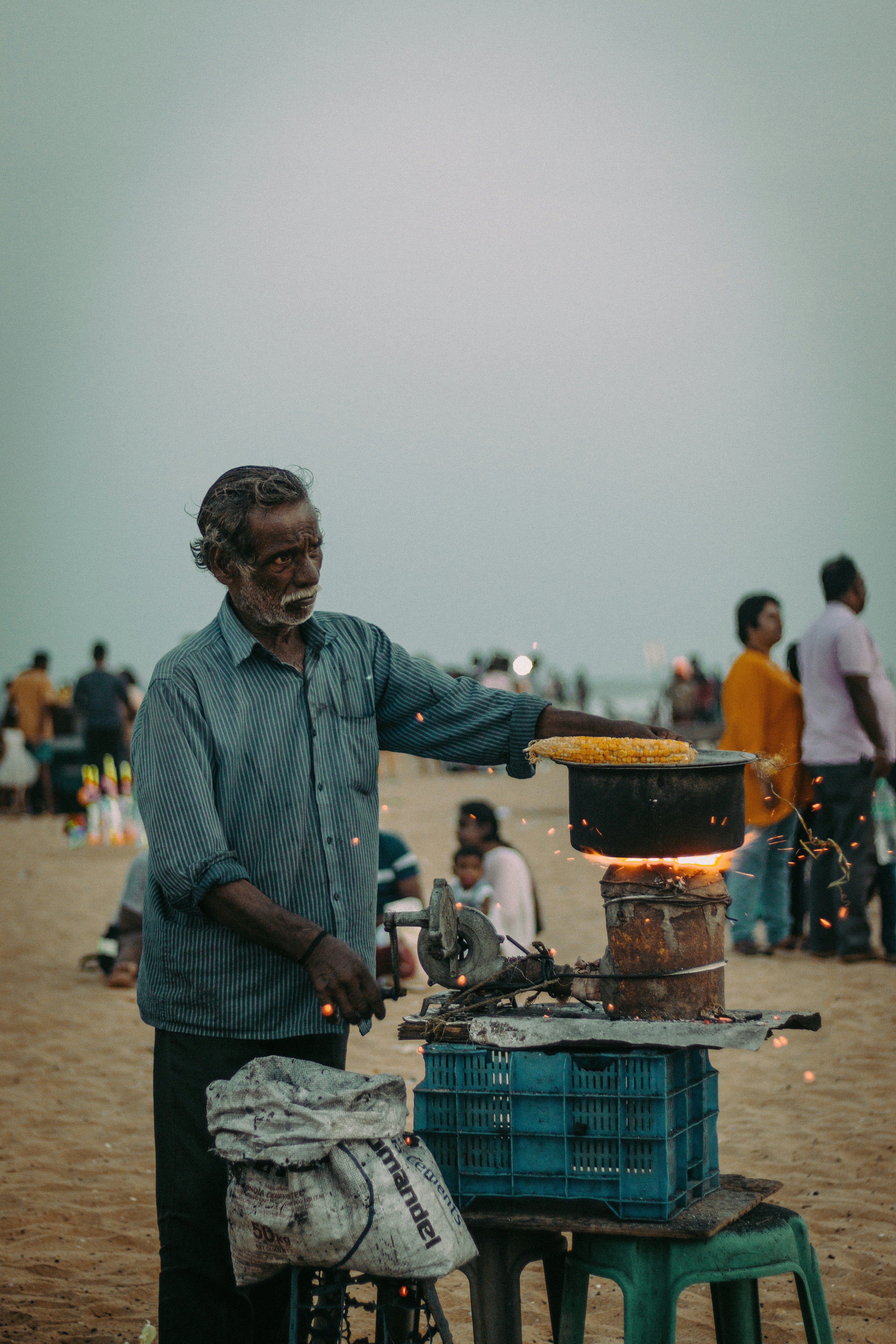A man pushing a cart with food photo – Free Tamil nadu Image on Unsplash