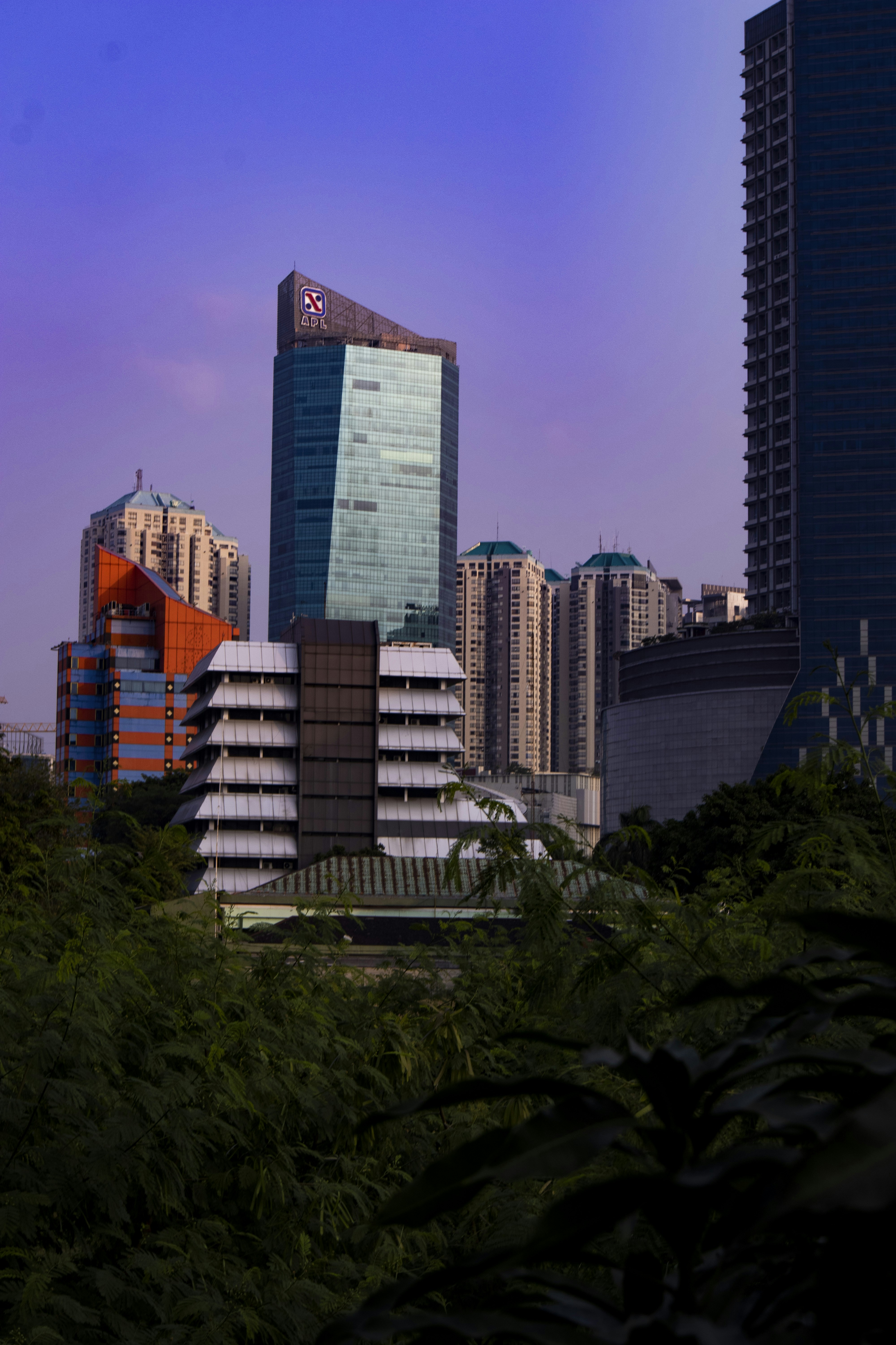 A group of tall buildings photo – Free Building Image on Unsplash