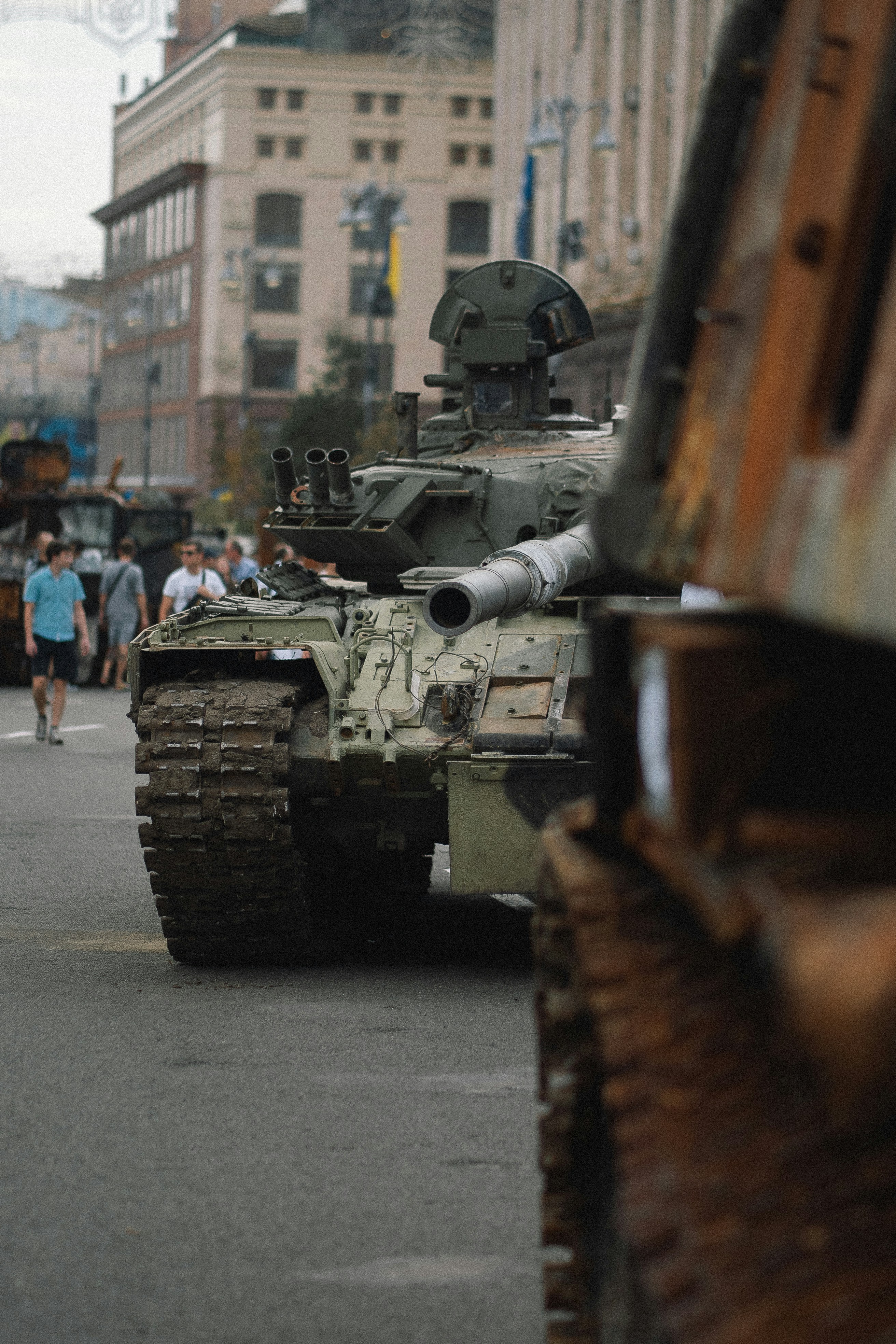 A military tank on a street photo – Free Current events Image on Unsplash