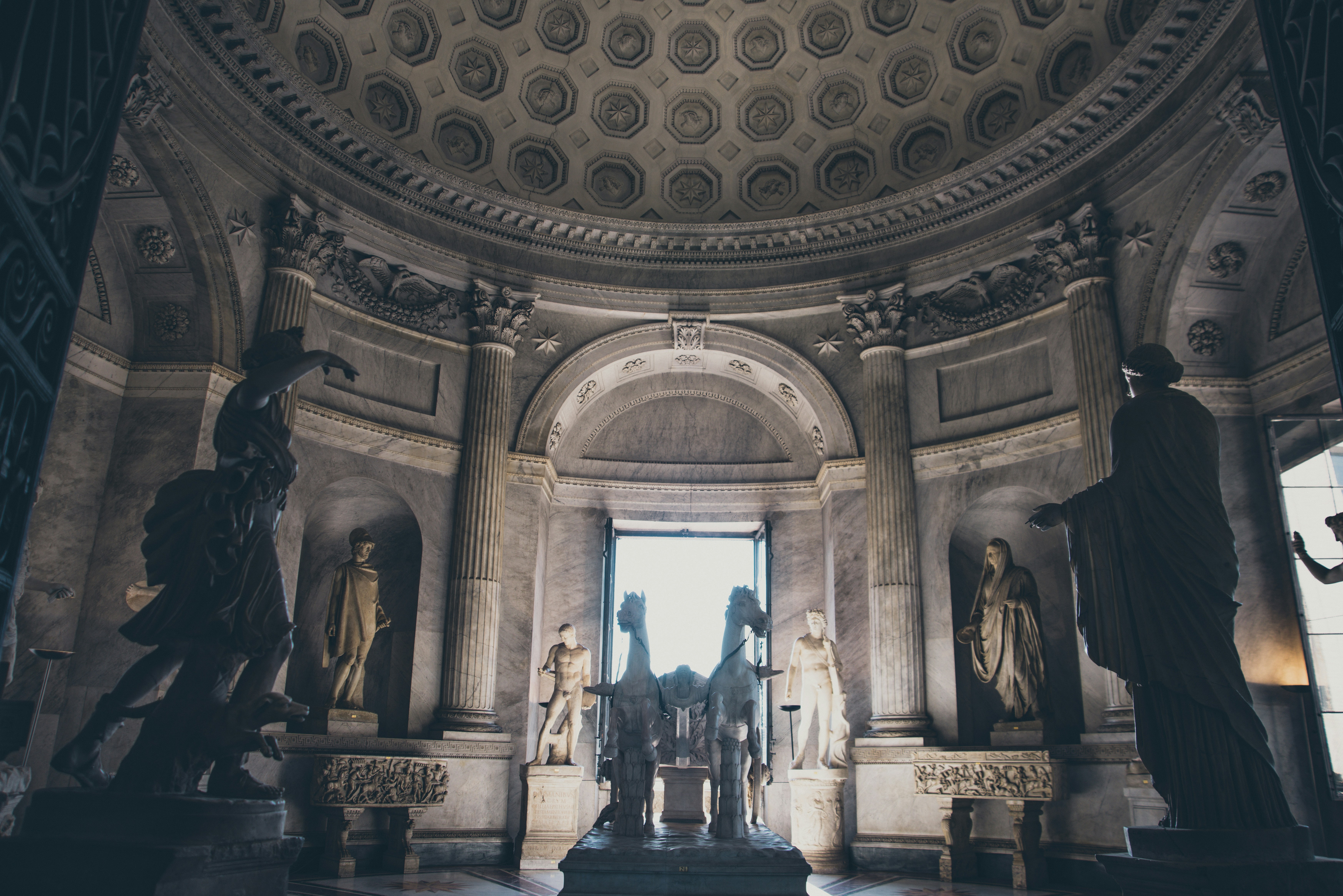 A large room with statues photo – Free Statue Image on Unsplash
