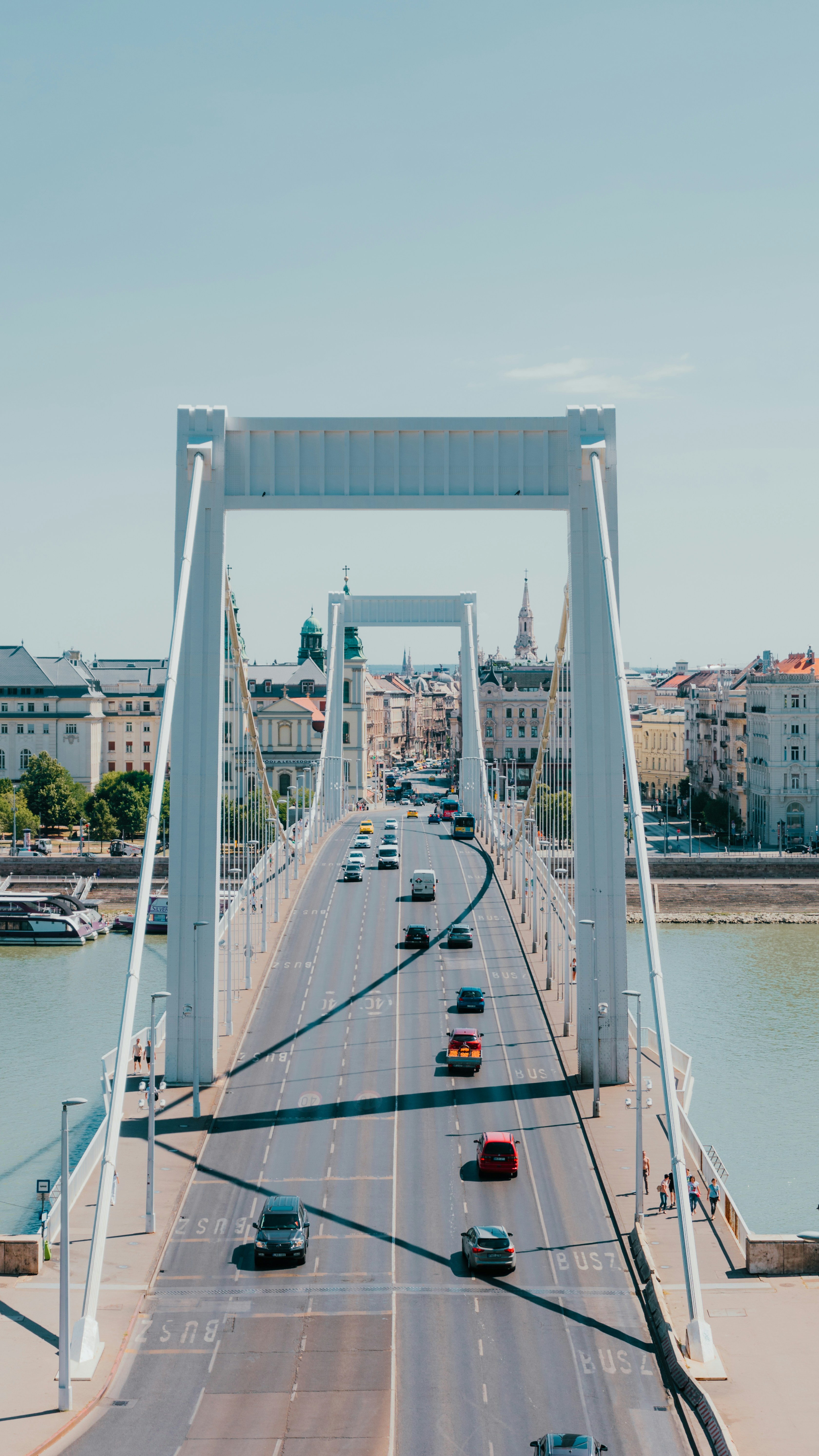 A bridge with cars on it photo – Free Car Image on Unsplash