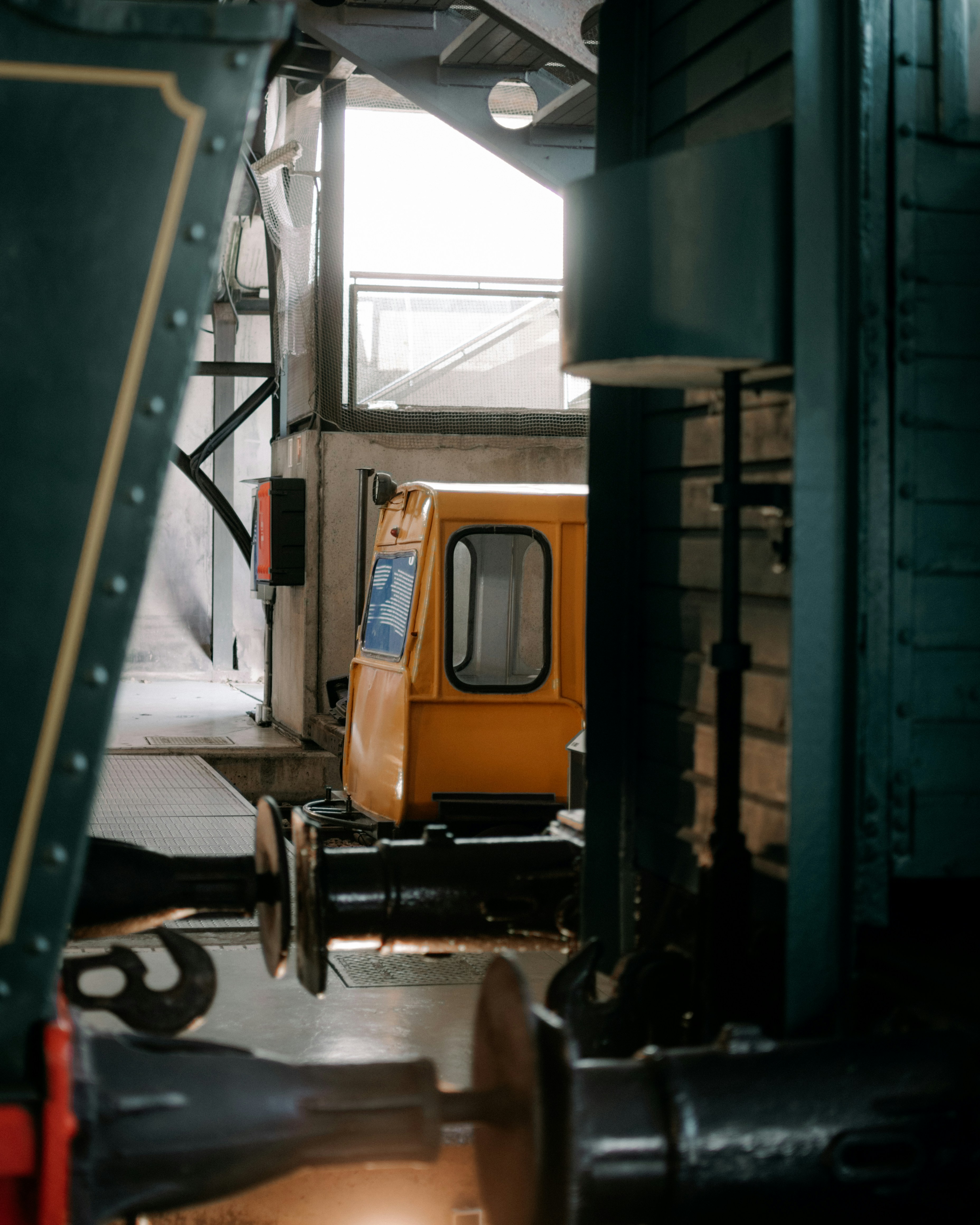 Un train dans une gare photo – Photo Asturies Gratuite sur Unsplash