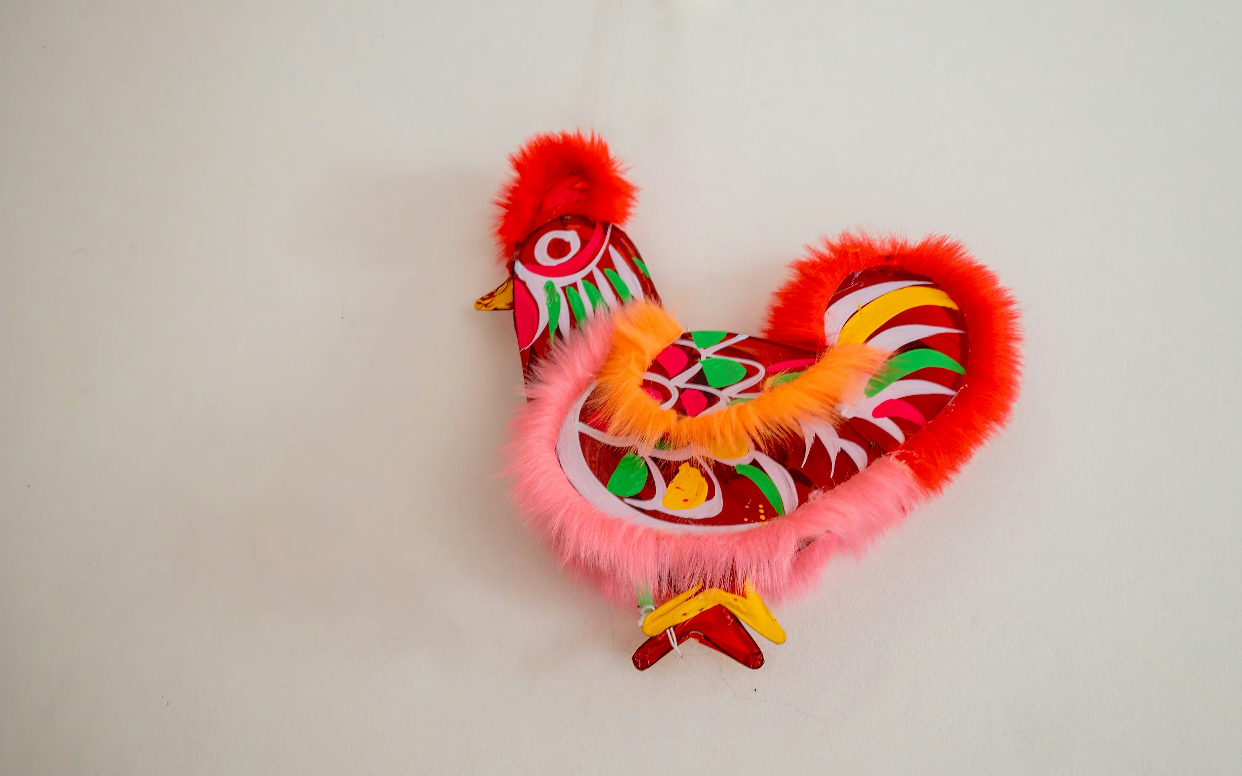 Crimson Crest on White: A Geometric Feathered Rooster Wall Sculpture