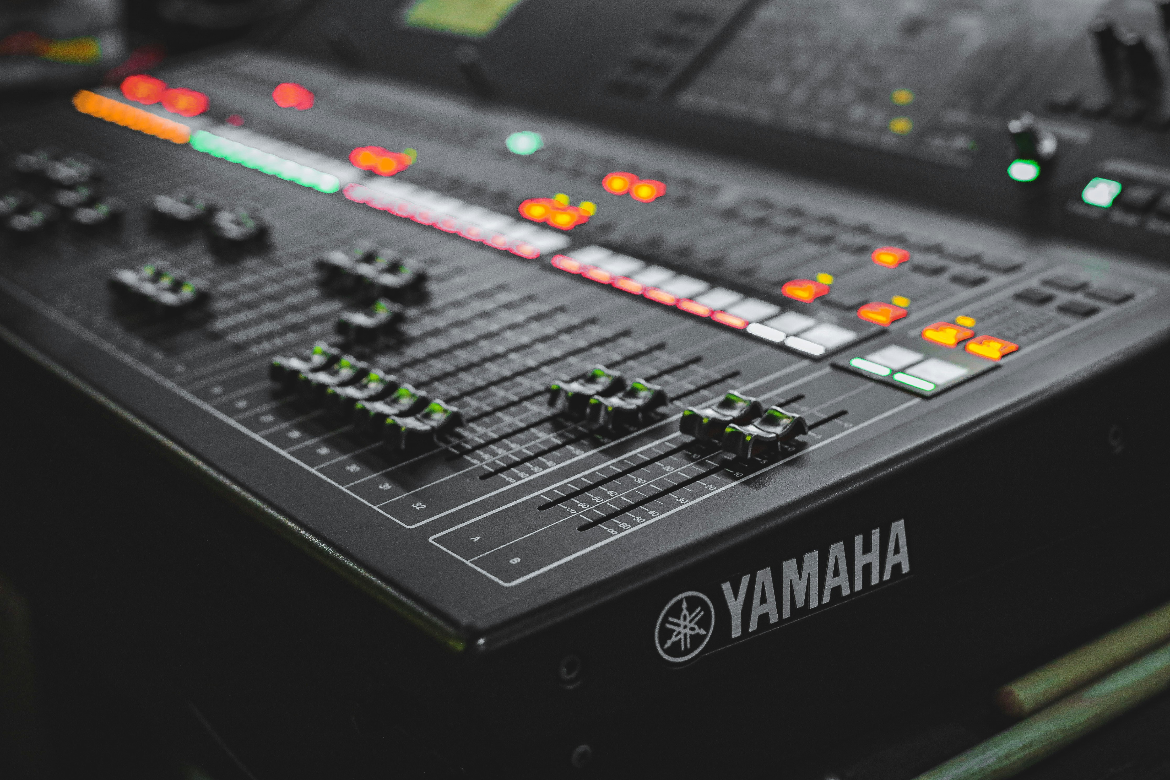 A close up of a computer chip photo – Free Computer Image on Unsplash