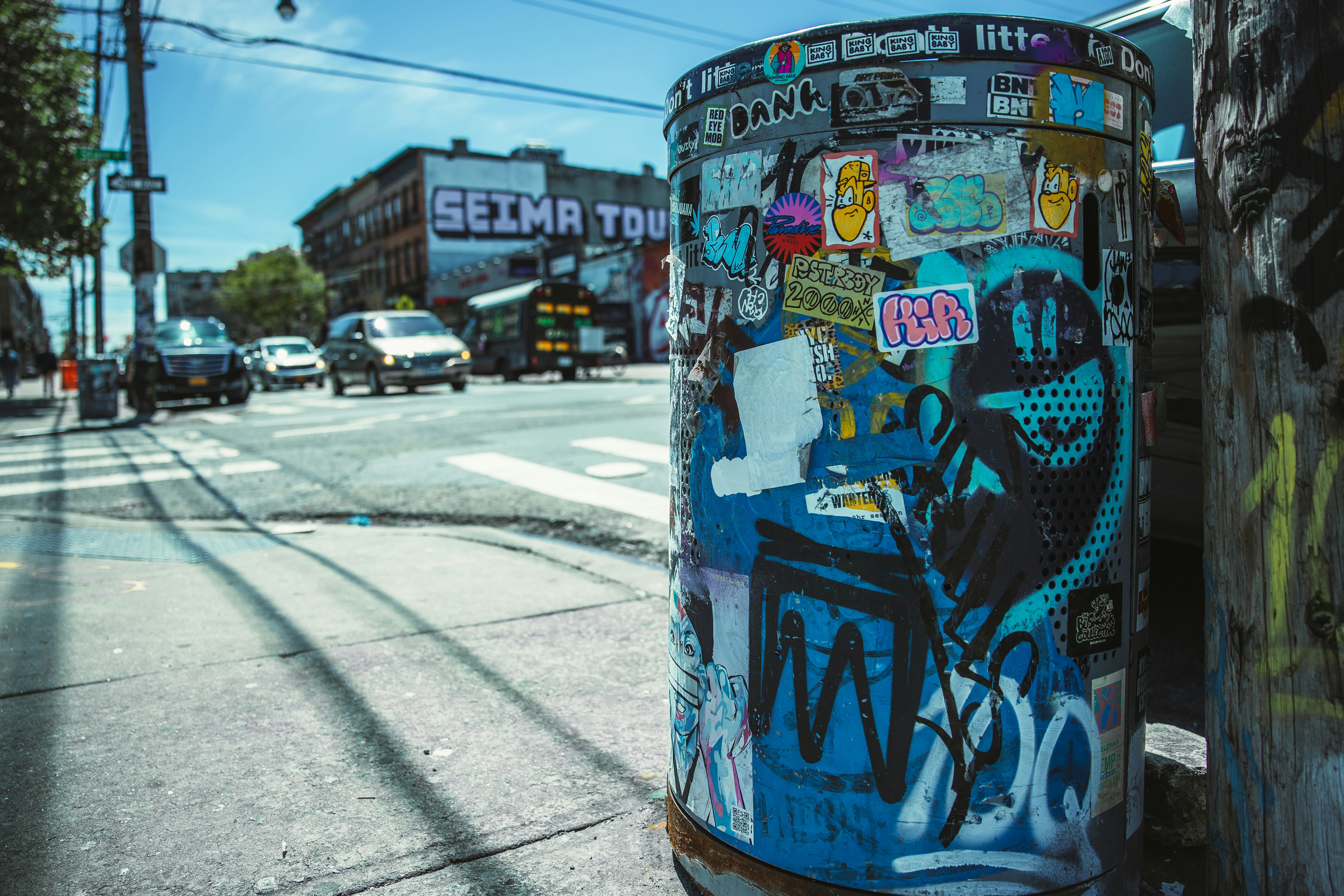 A sign on a street photo – Free Bushwick Image on Unsplash