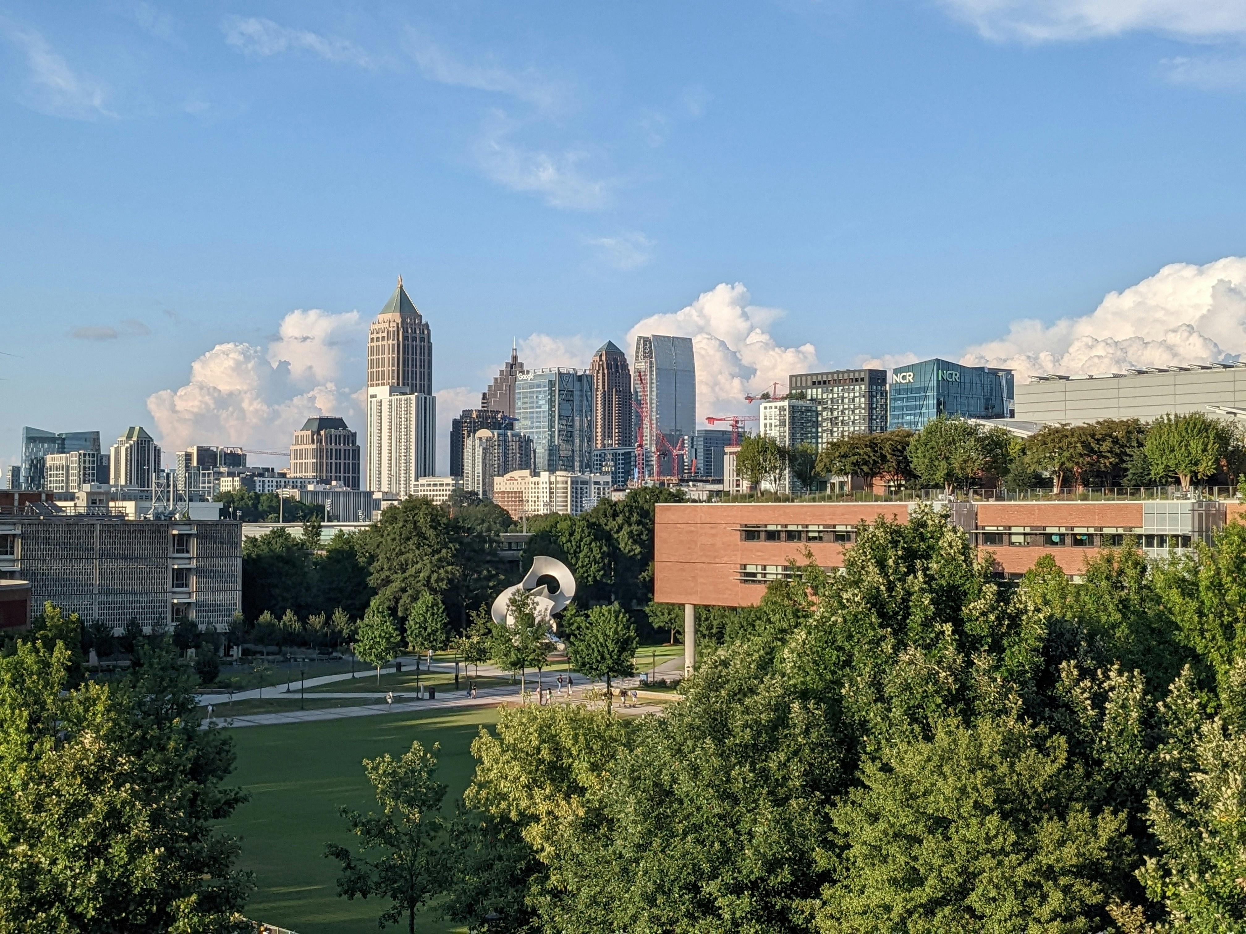 A city with trees and buildings photo – Free Atlanta Image on Unsplash
