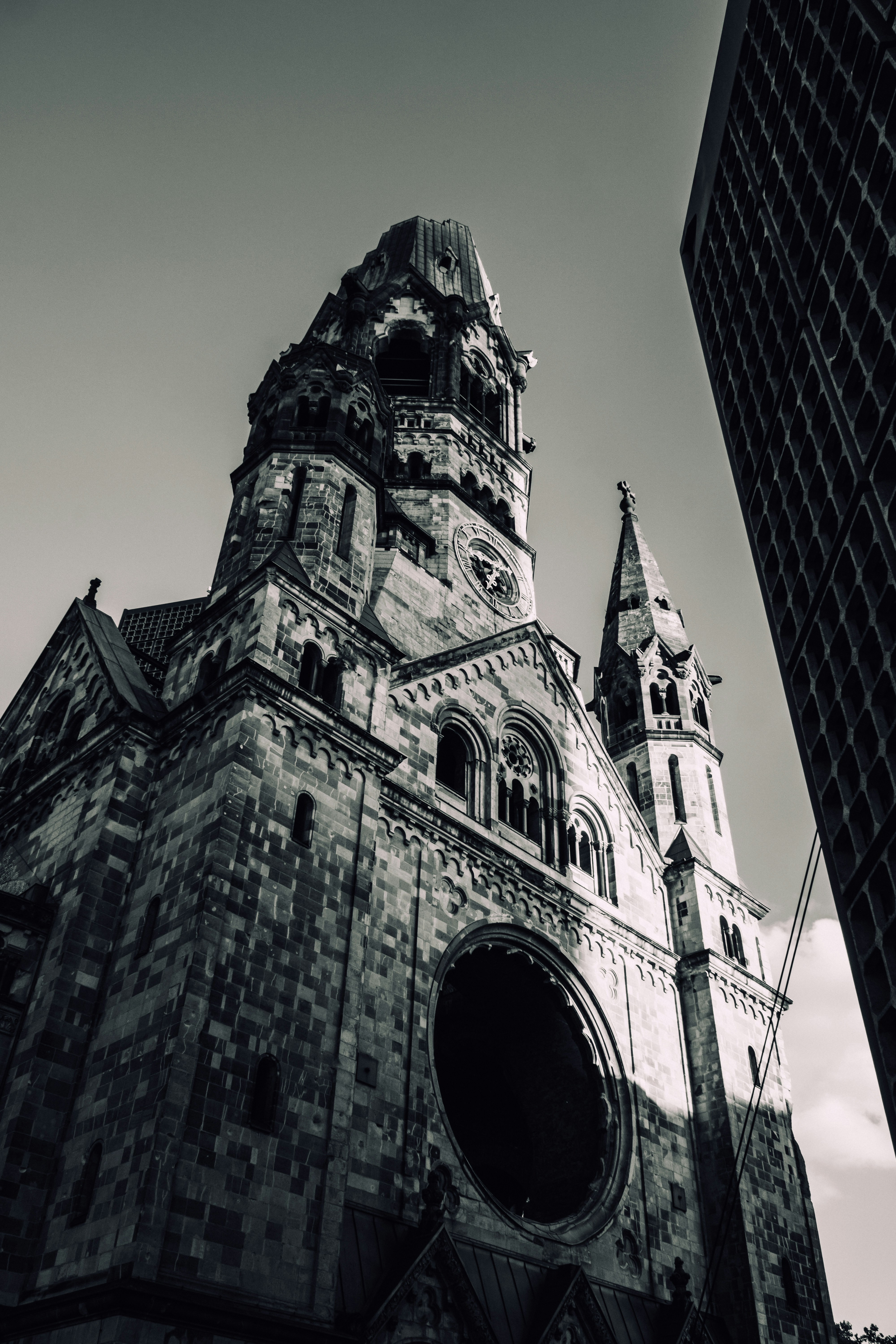 a large stone building photo – Free Berlin Image on Unsplash
