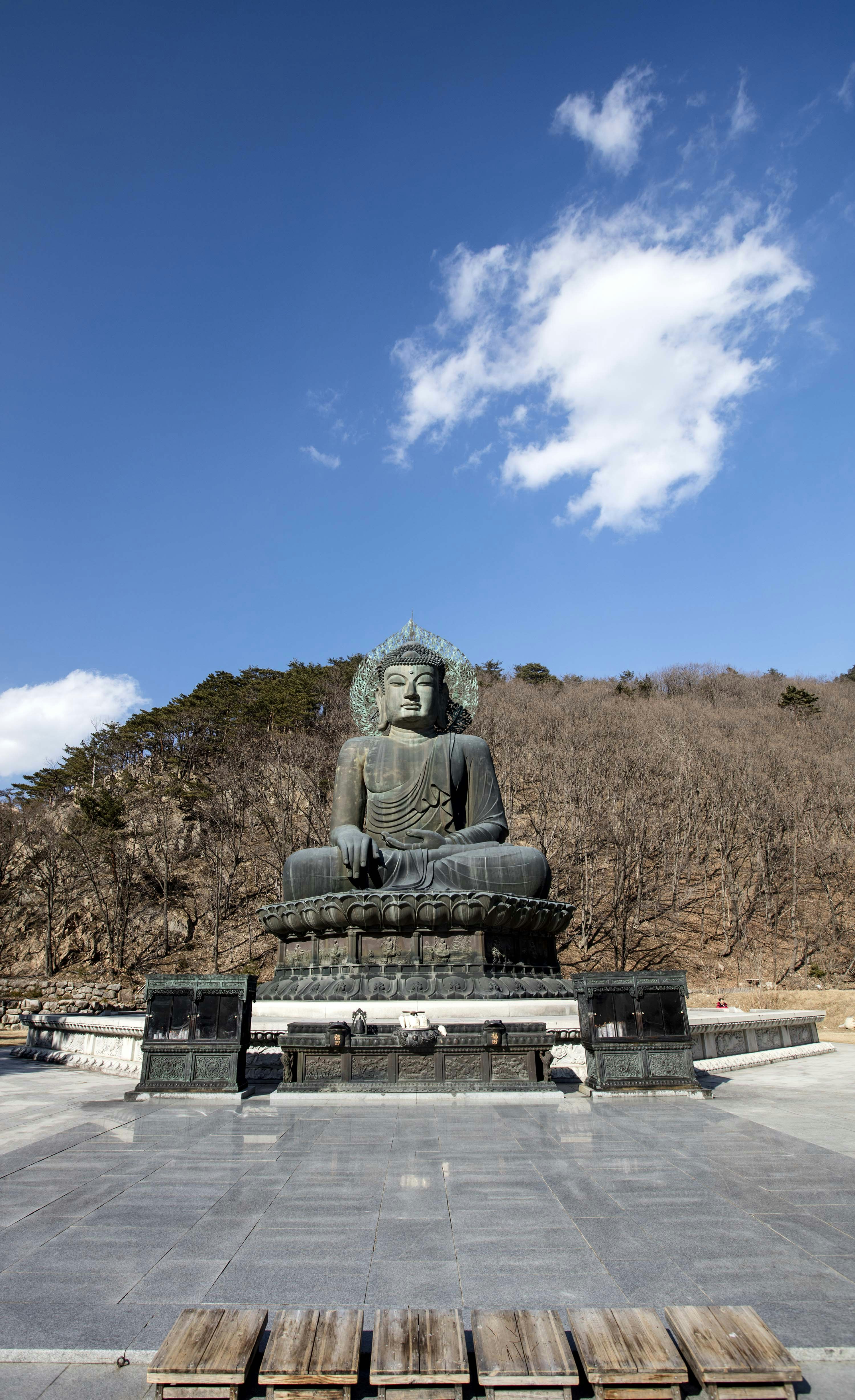 A statue of a person photo – Free Worship Image on Unsplash