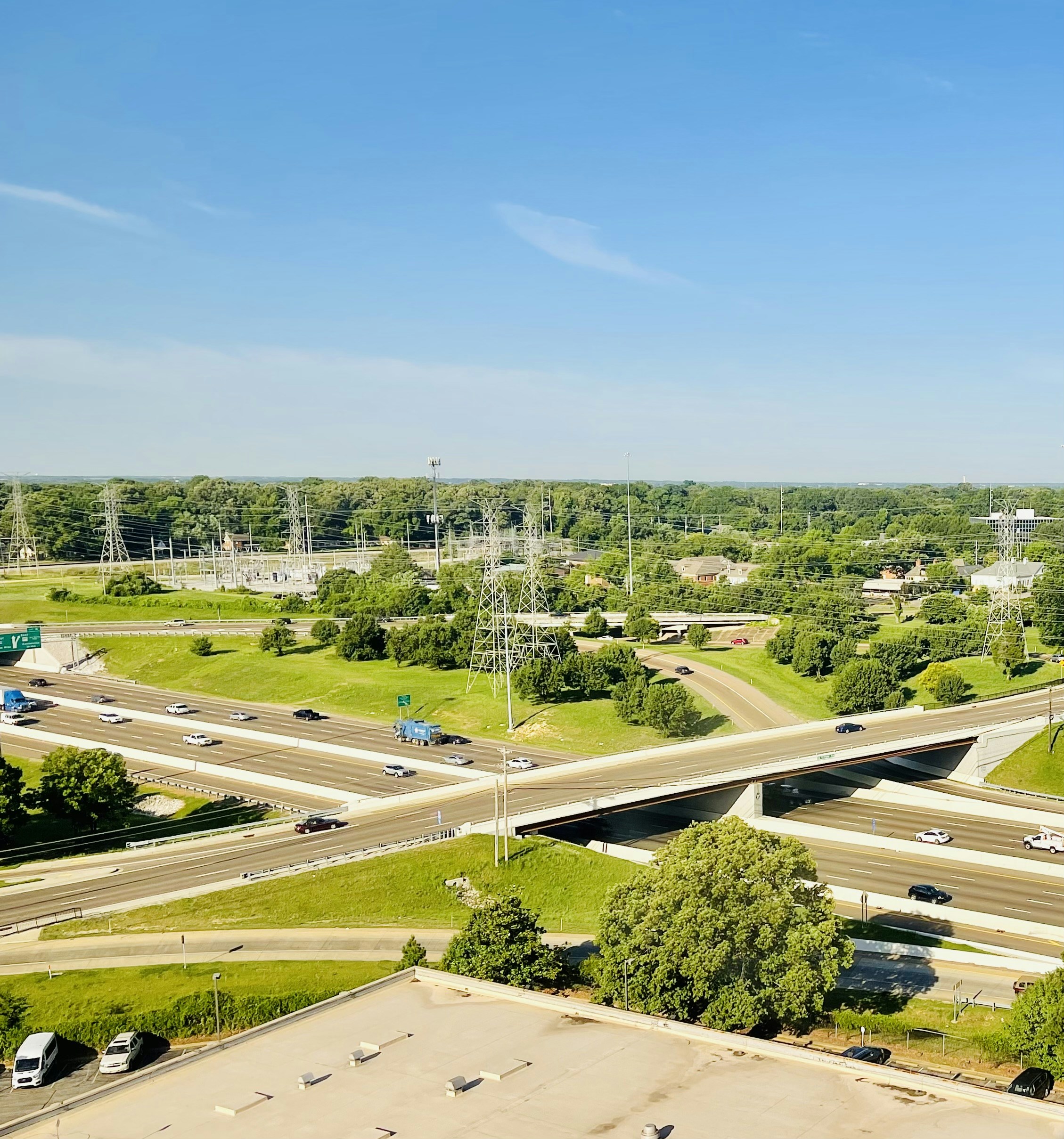 Foto zum Thema Eine Autobahn mit Autos darauf – Kostenloses Bild zu ...