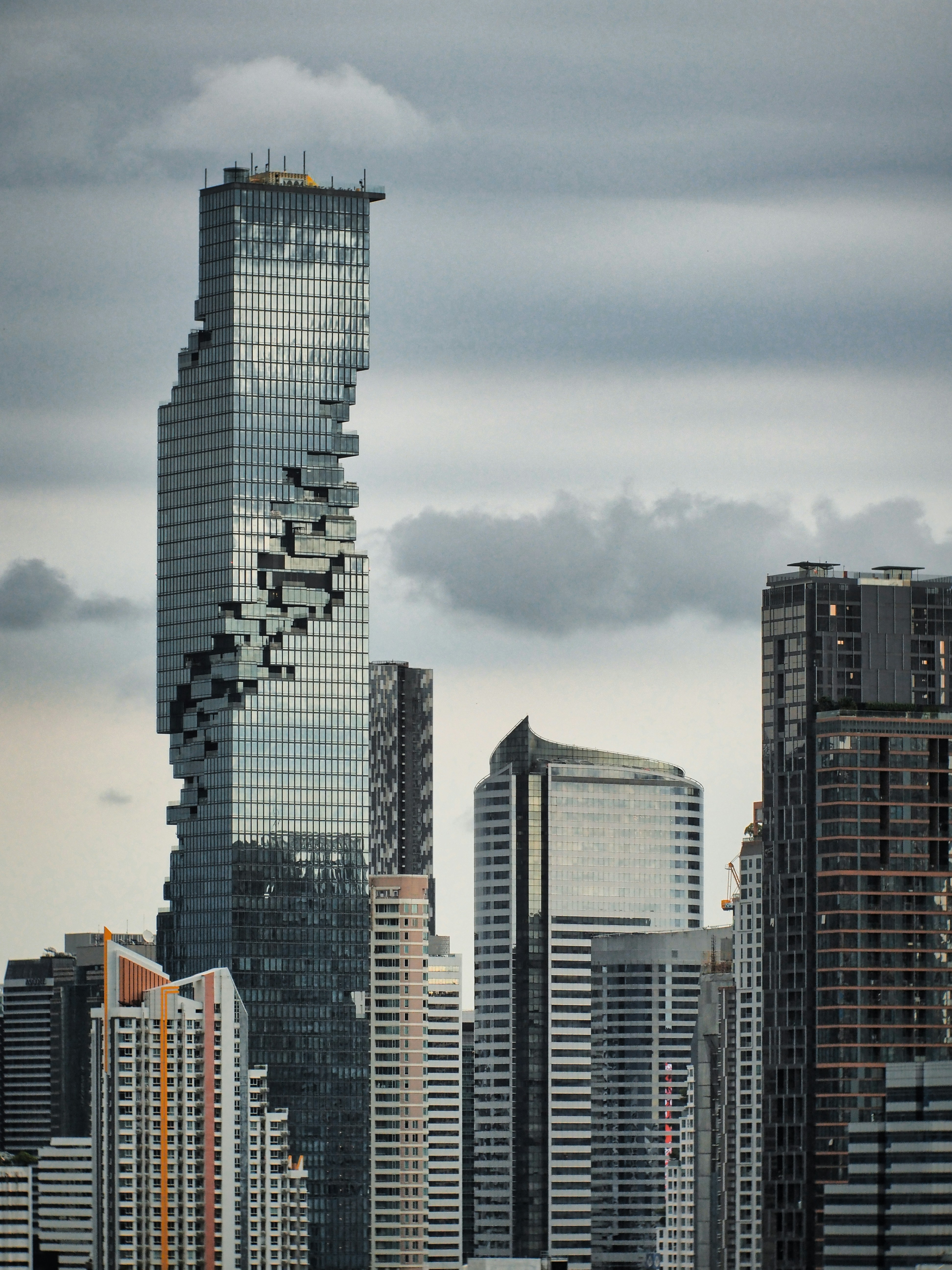 Spiral Glass Rising: The Twisting Tower Reframes a Modern Skyline