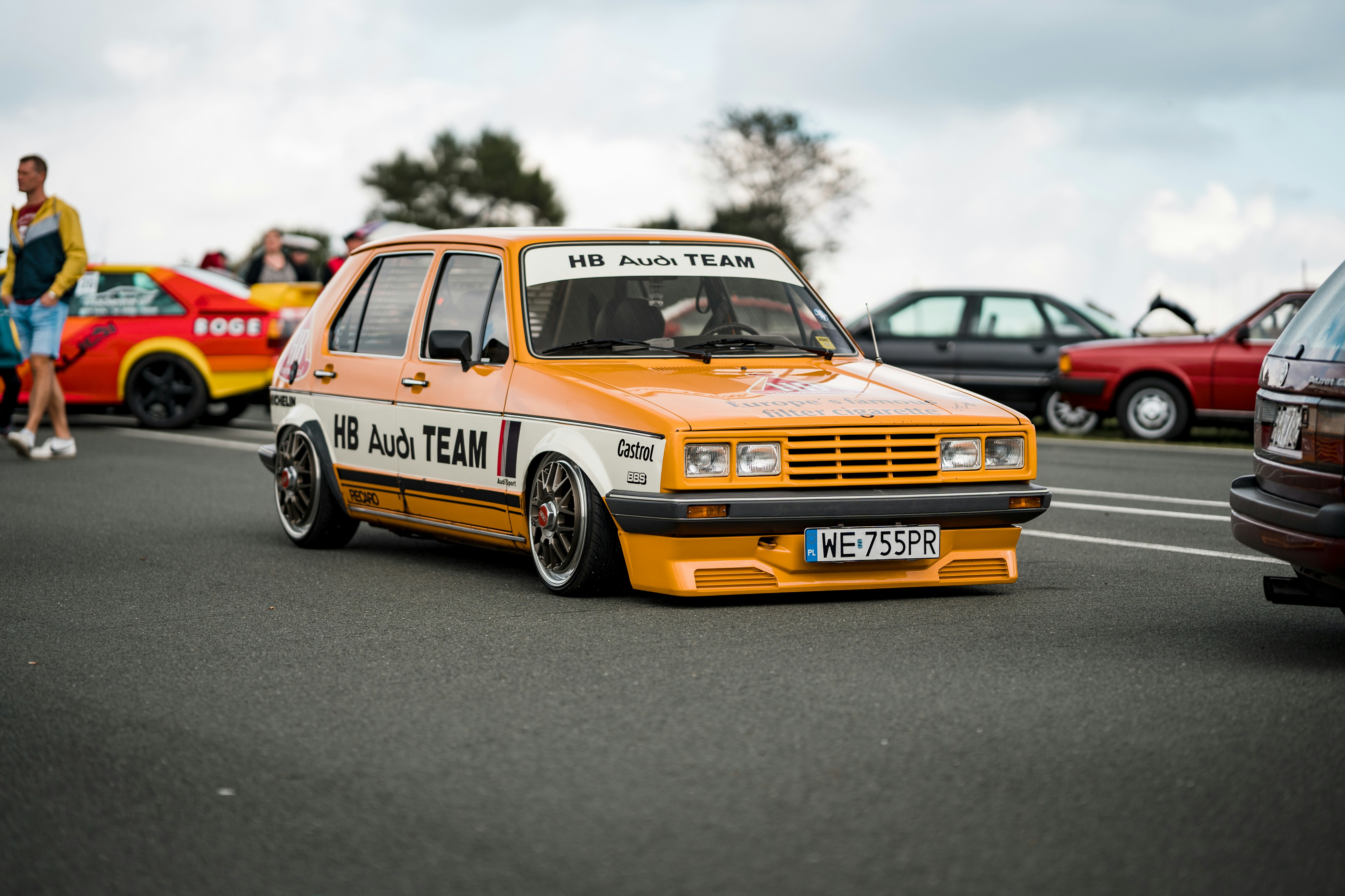 Retro Rally: The Charm of Classic Modifications