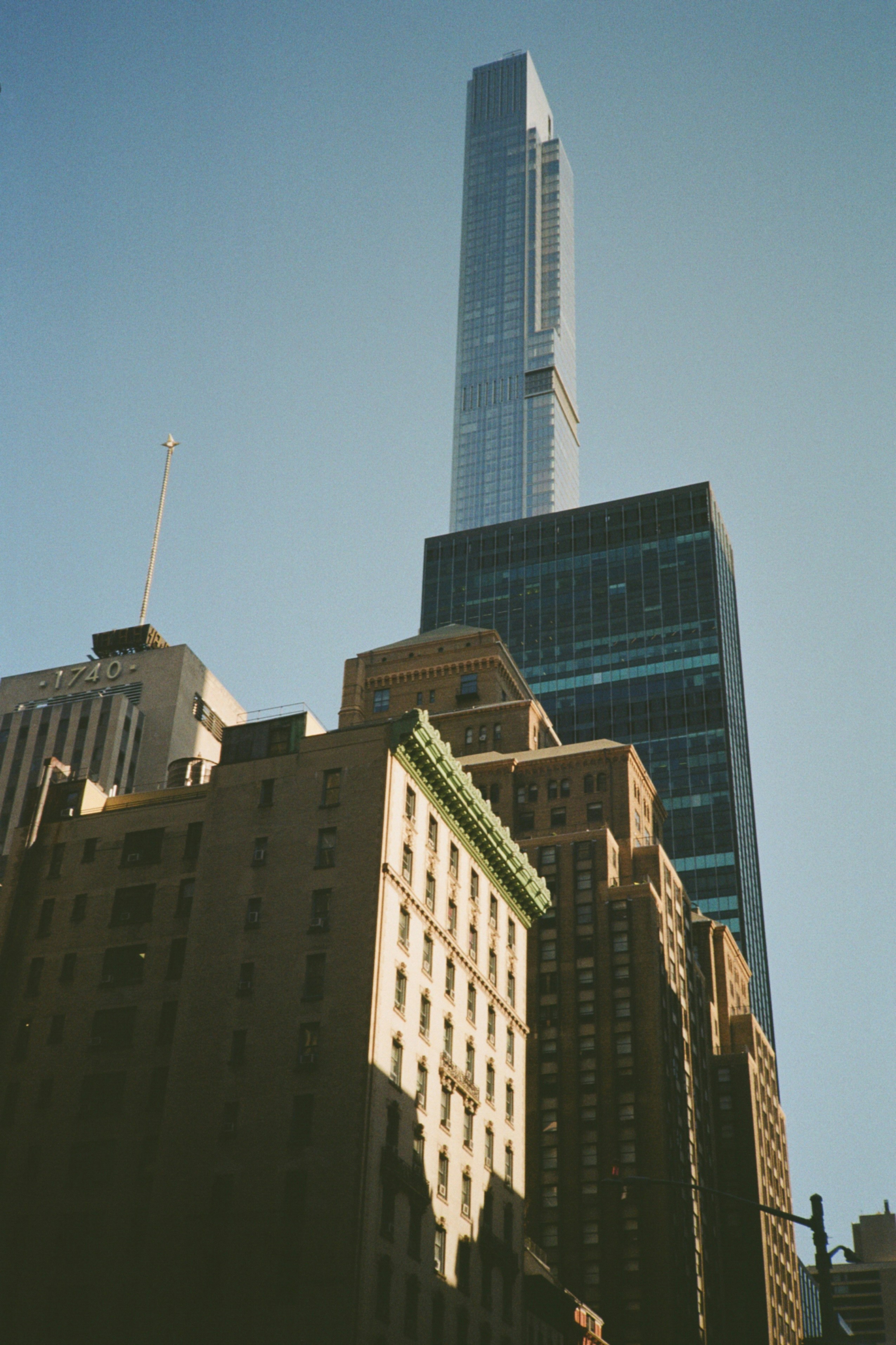 A group of buildings photo – Free New york Image on Unsplash