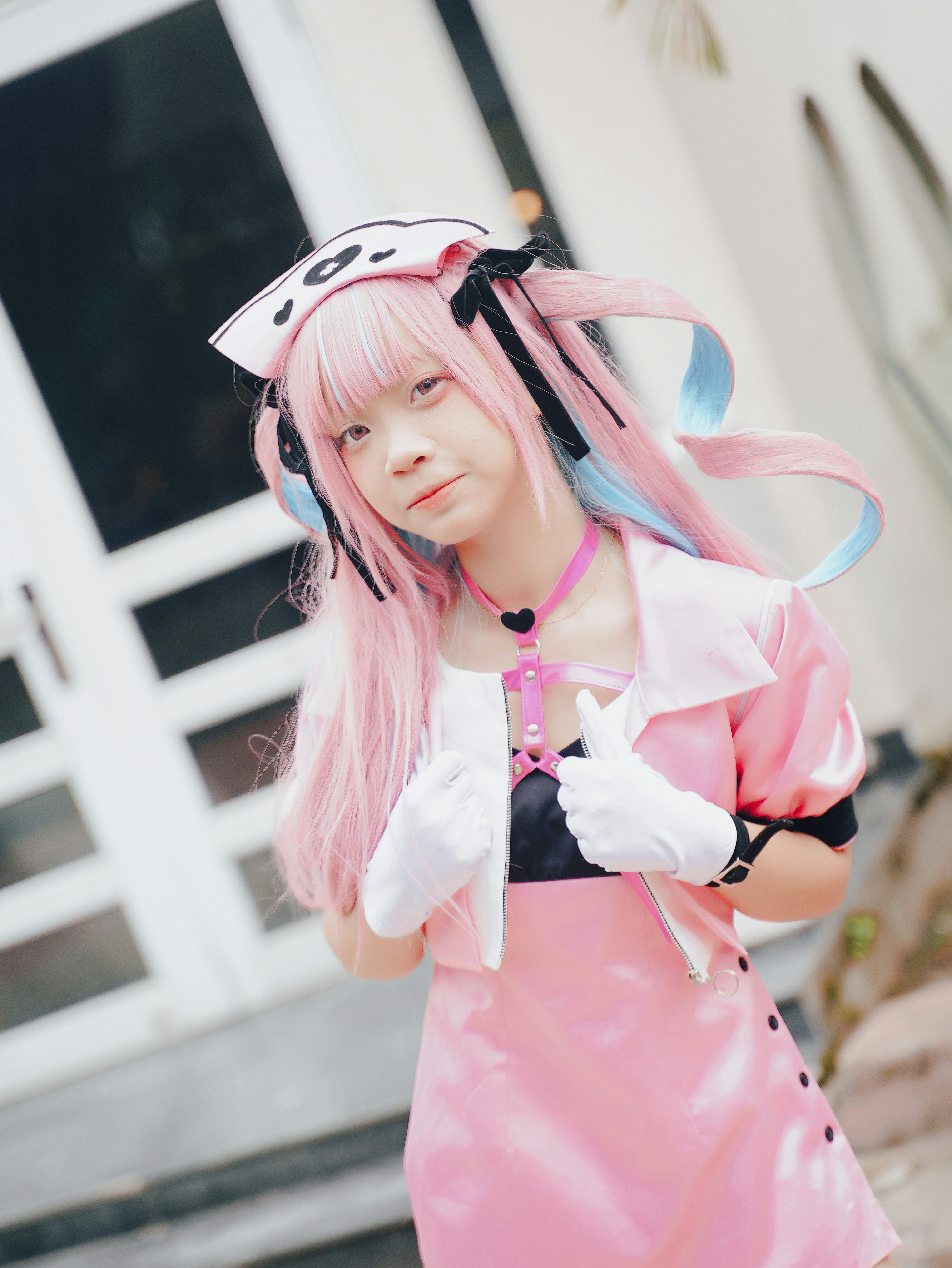 A person wearing a pink garment photo – Free Costume Image on Unsplash